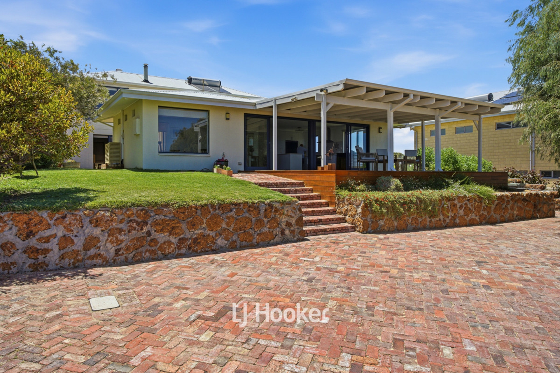 28 West Coast Drive Binningup WA - Property Details - LJ Hooker