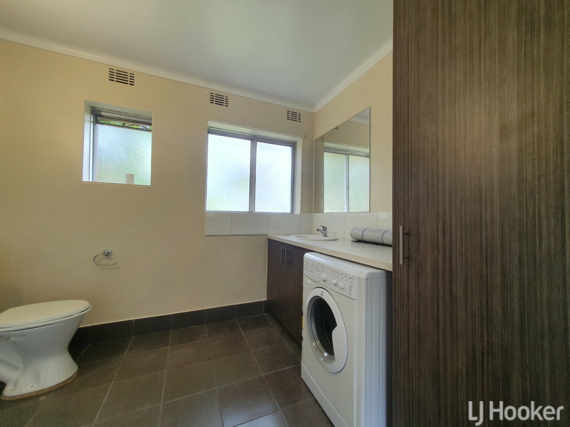 35/40 Reynolds Way Withers WA - Unit for Rent - LJ Hooker