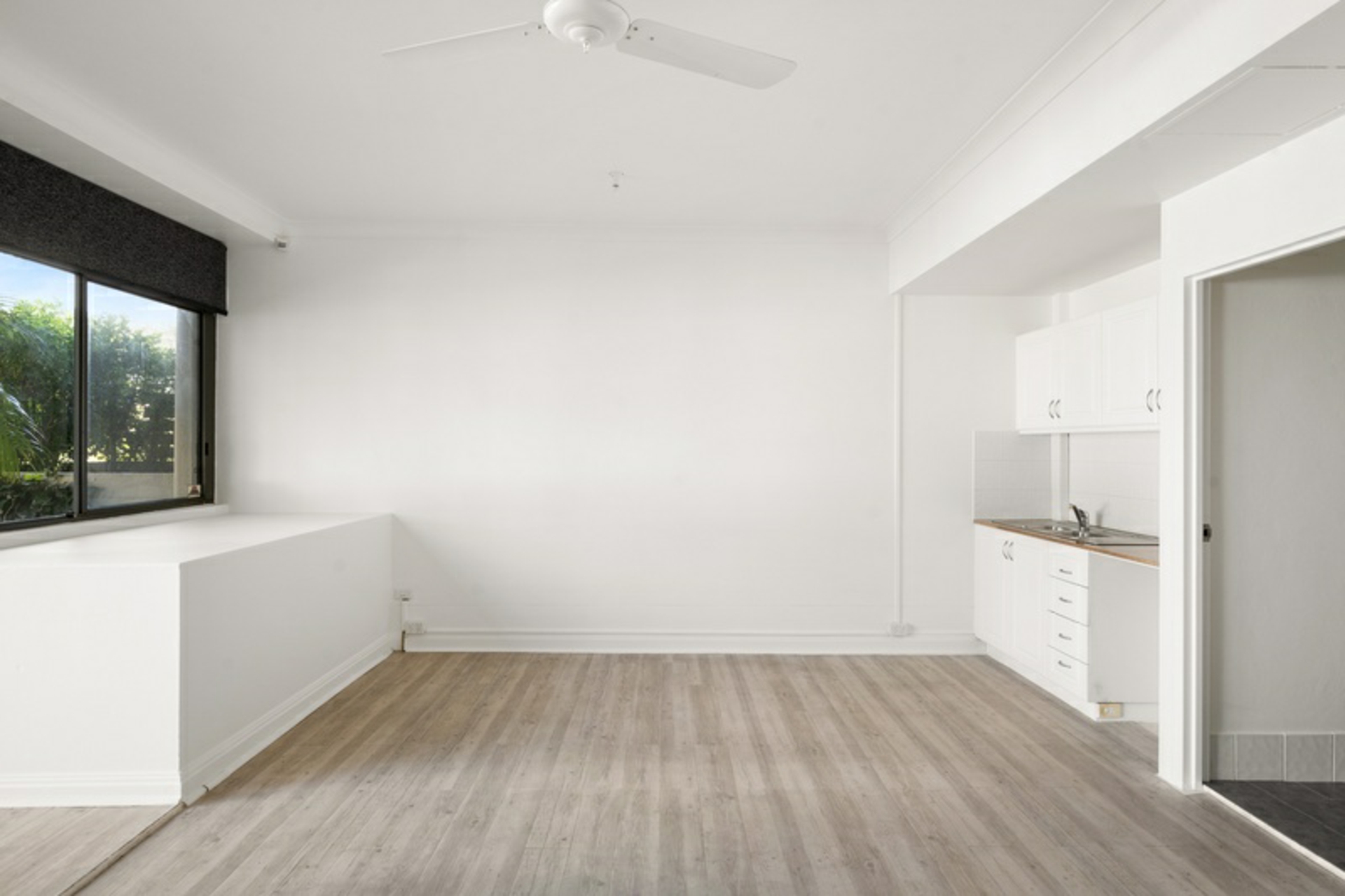 12/1073-1077 Barrenjoey Road Palm Beach NSW - Retail for Sale - LJ Hooker