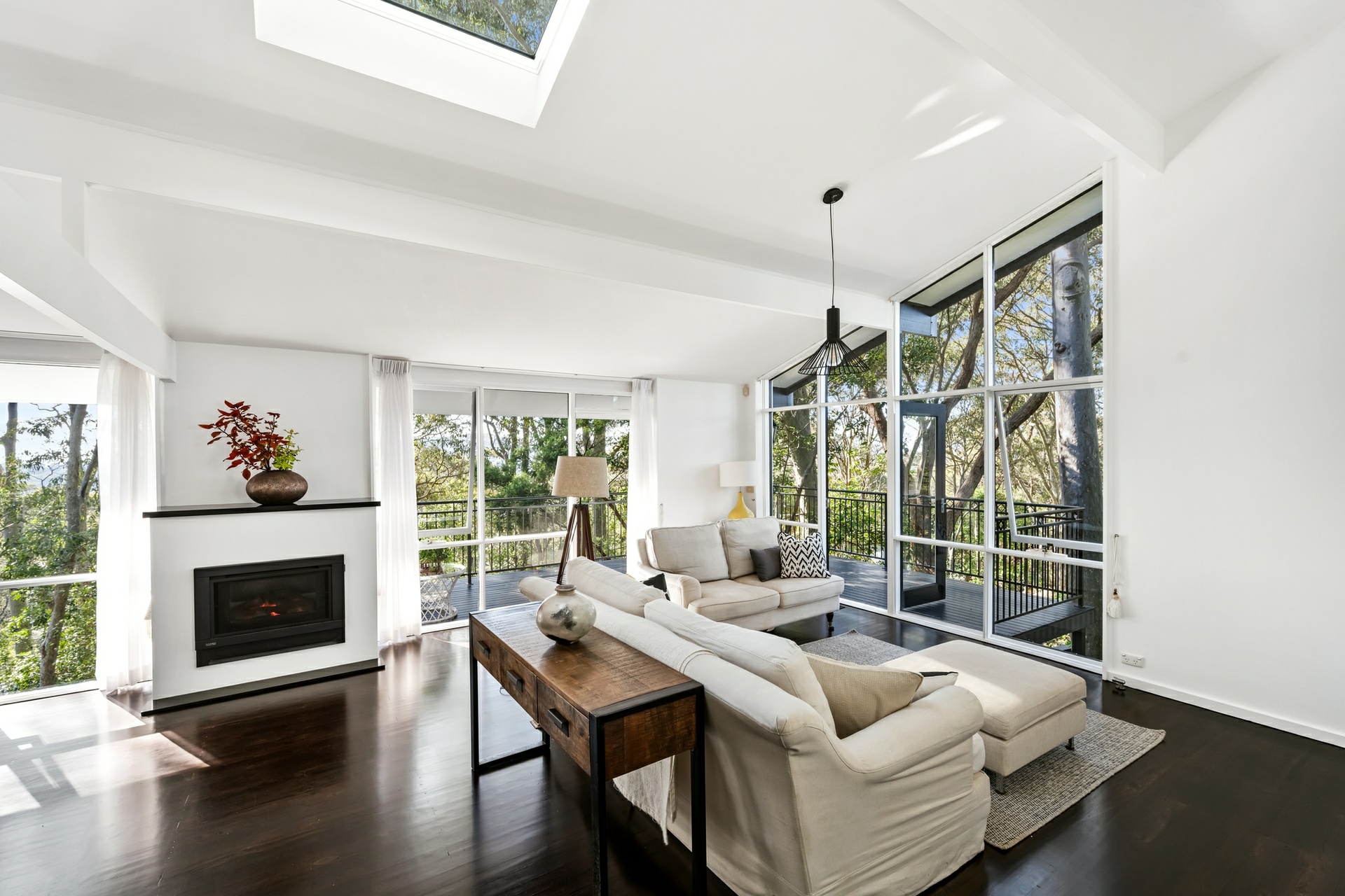 2 Riviera Avenue Avalon Beach NSW - Property Details - LJ Hooker