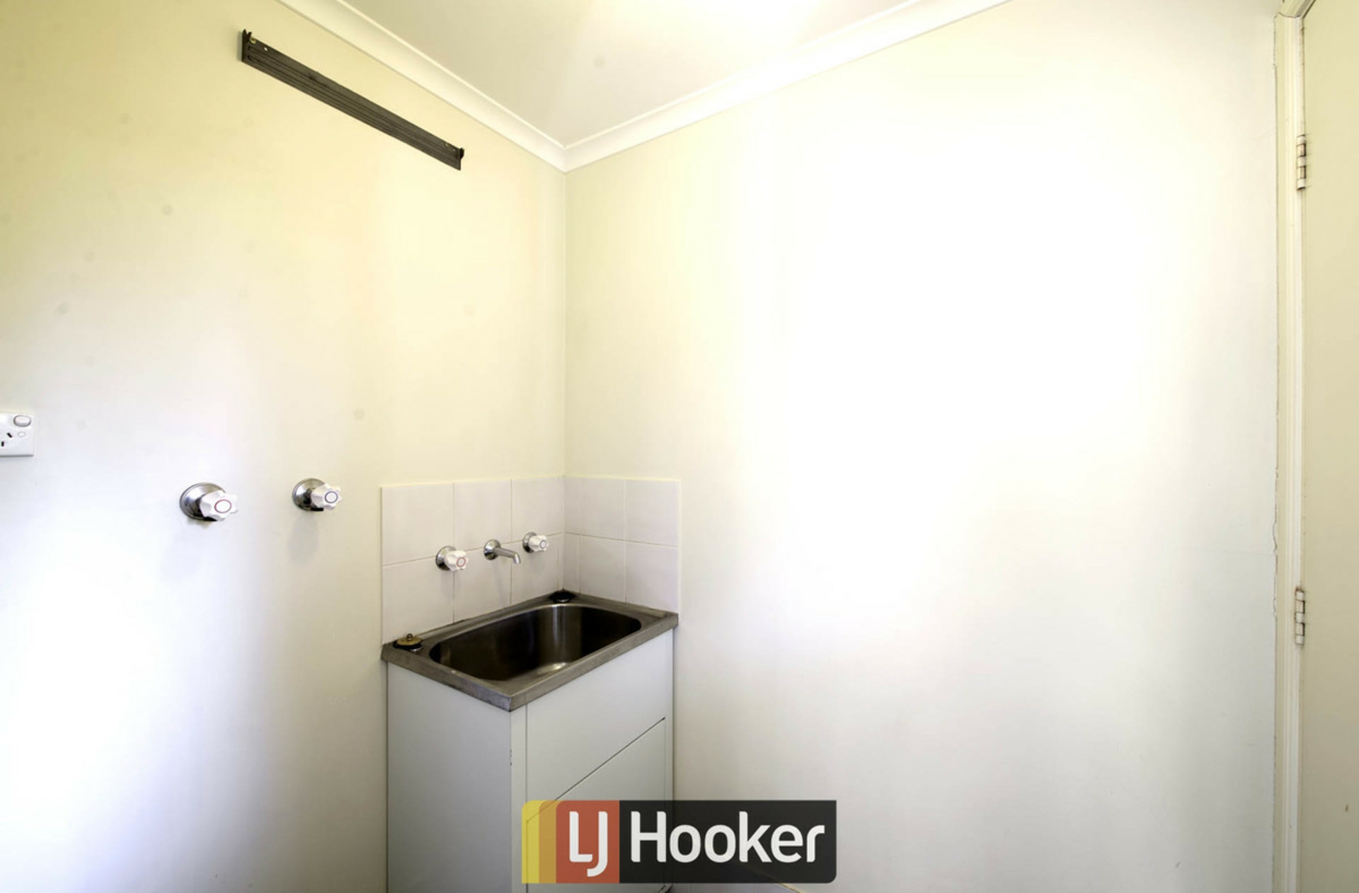 14 Hughes Crescent Ngunnawal ACT - Property Details - LJ Hooker