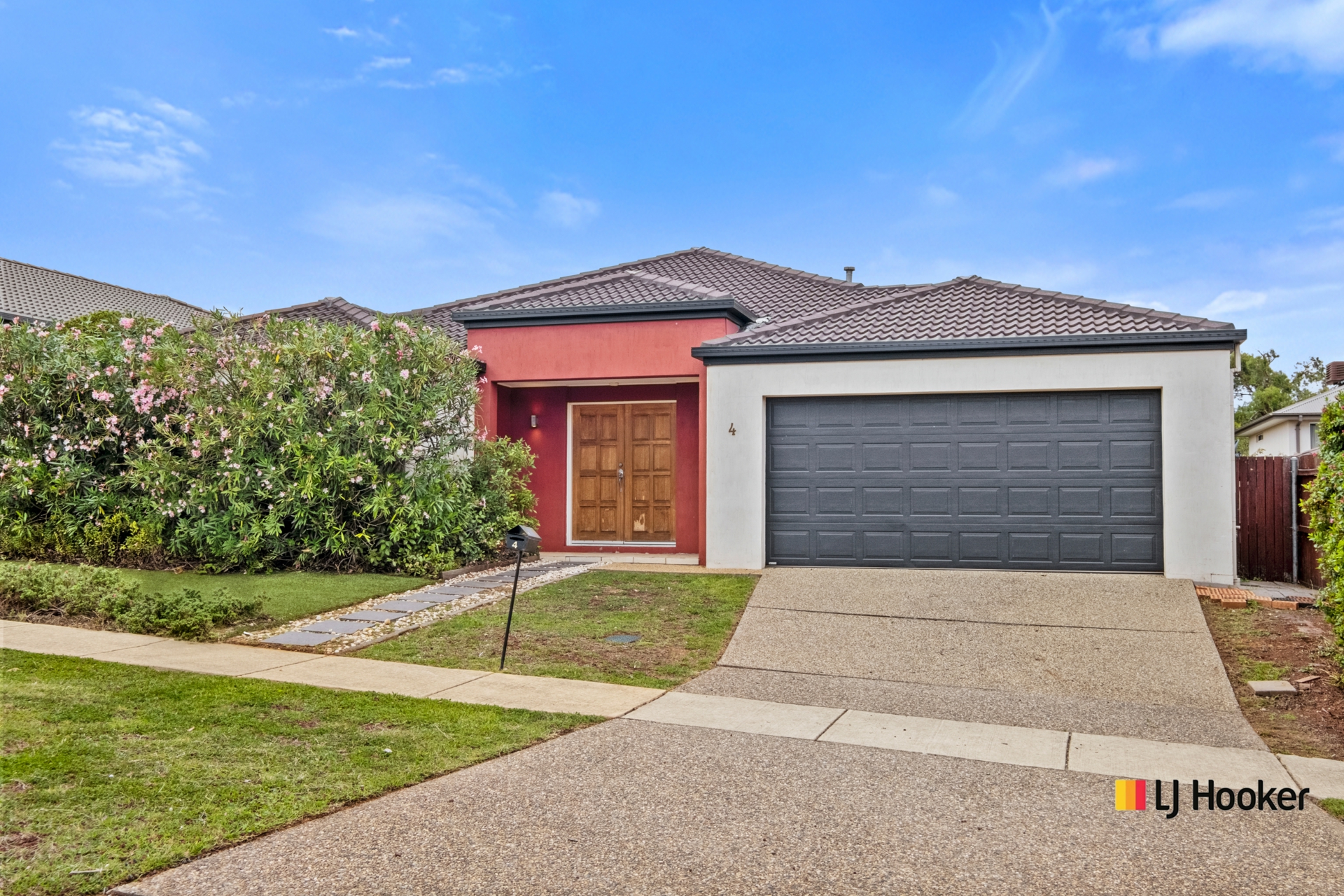 4 Flagstone Street Harrison ACT - Property Details - LJ Hooker