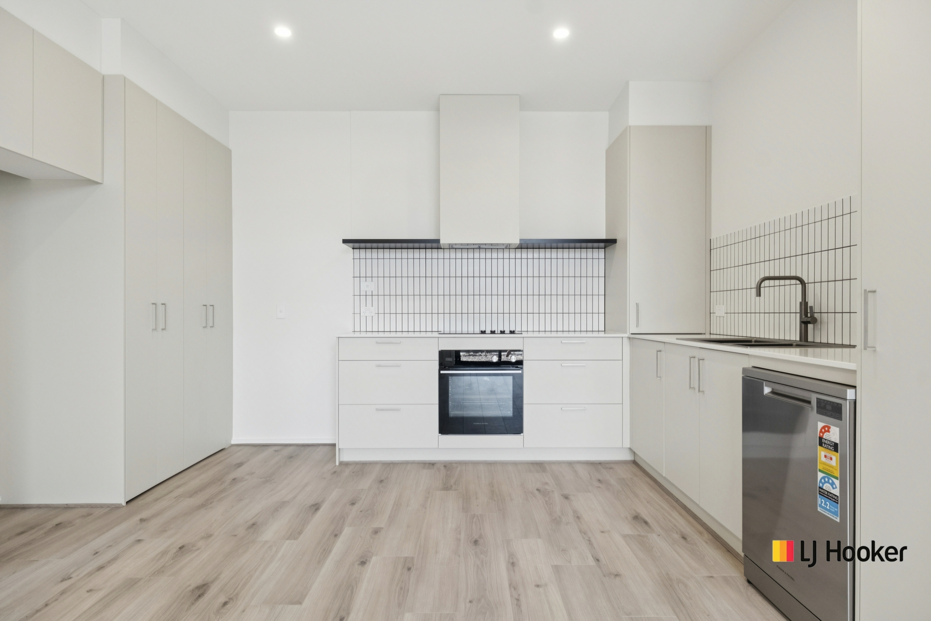8/6 Inge King Crescent Whitlam ACT - Property Details - LJ Hooker