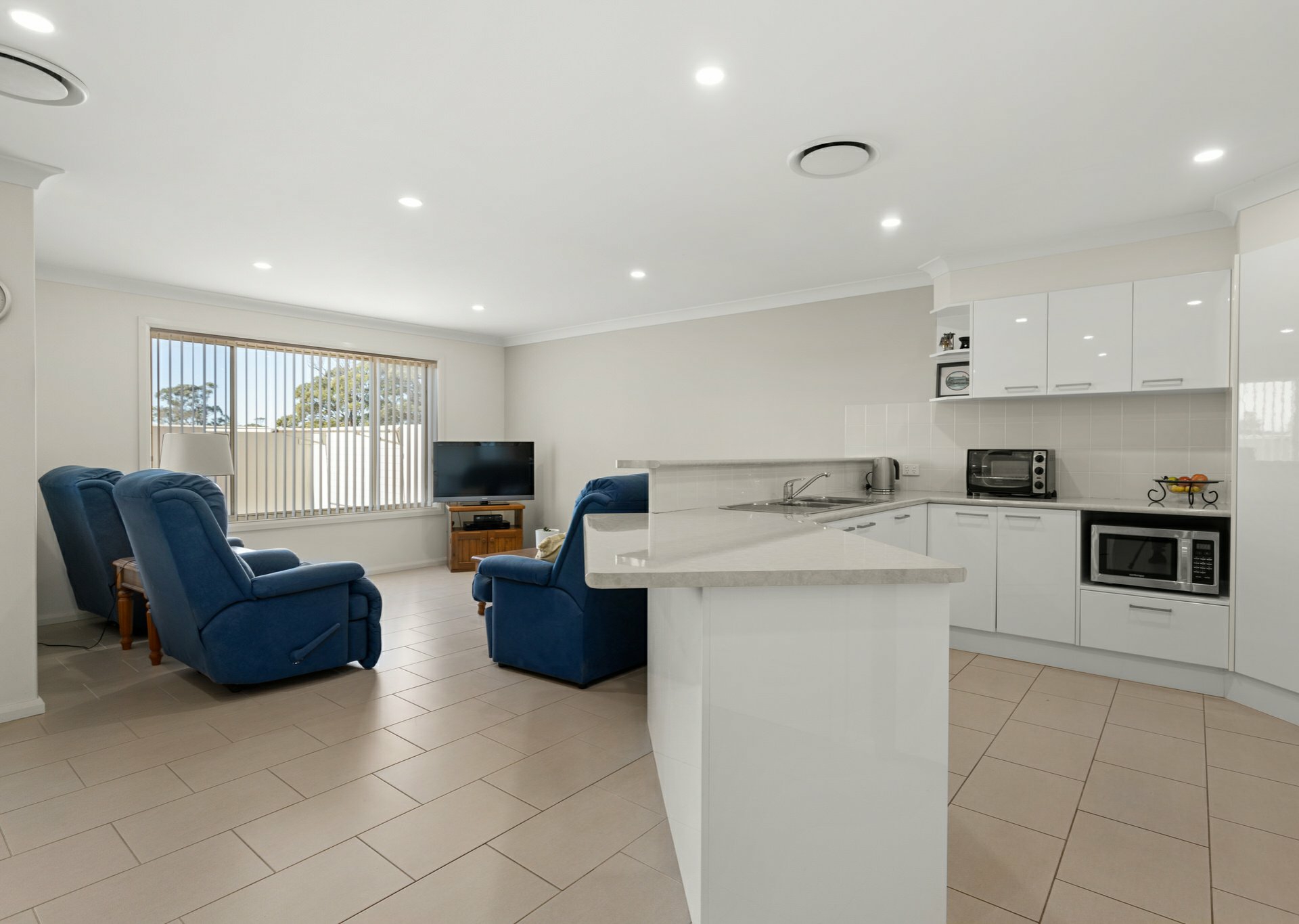 2/2 Mistral Place Old Bar NSW - Property Details - LJ Hooker
