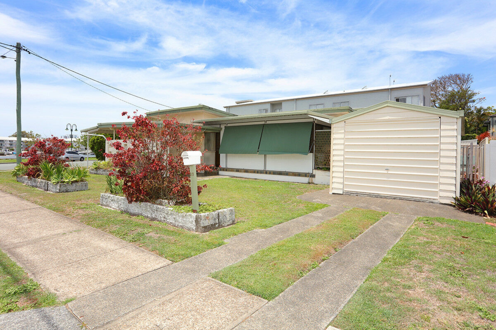 22 Burrows Street Biggera Waters QLD - Property Details - LJ Hooker