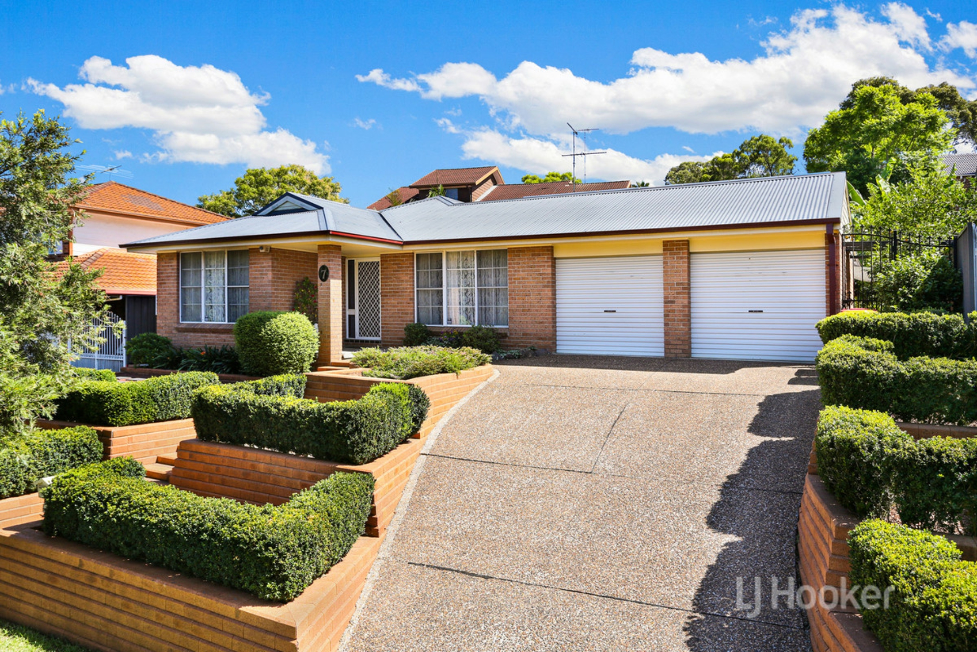 7 Defries Place Doonside NSW - Property Details - LJ Hooker