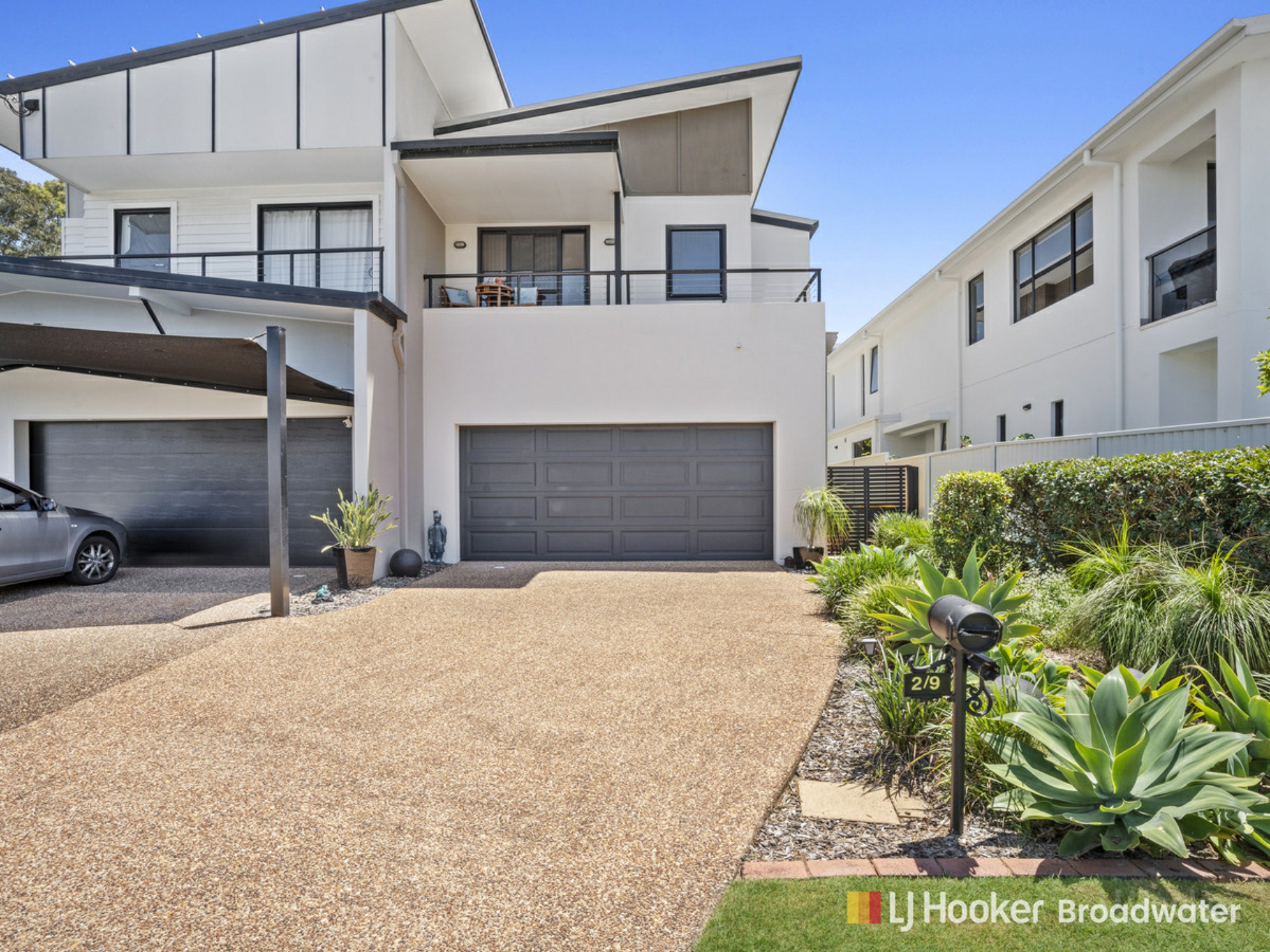 2/9 jasmine Avenue Hollywell QLD - Property Details - LJ Hooker