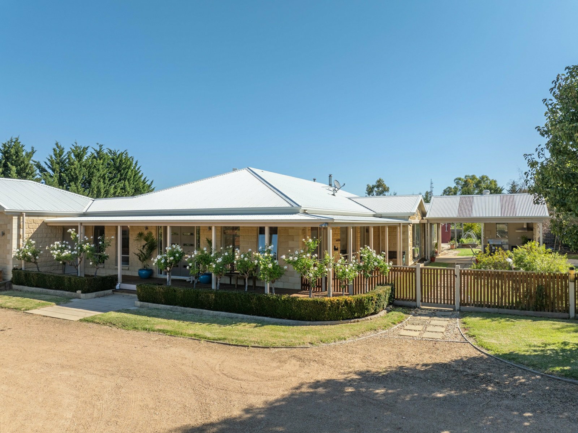 30 Lake Victoria Road Eagle Point VIC - Property Details - LJ Hooker