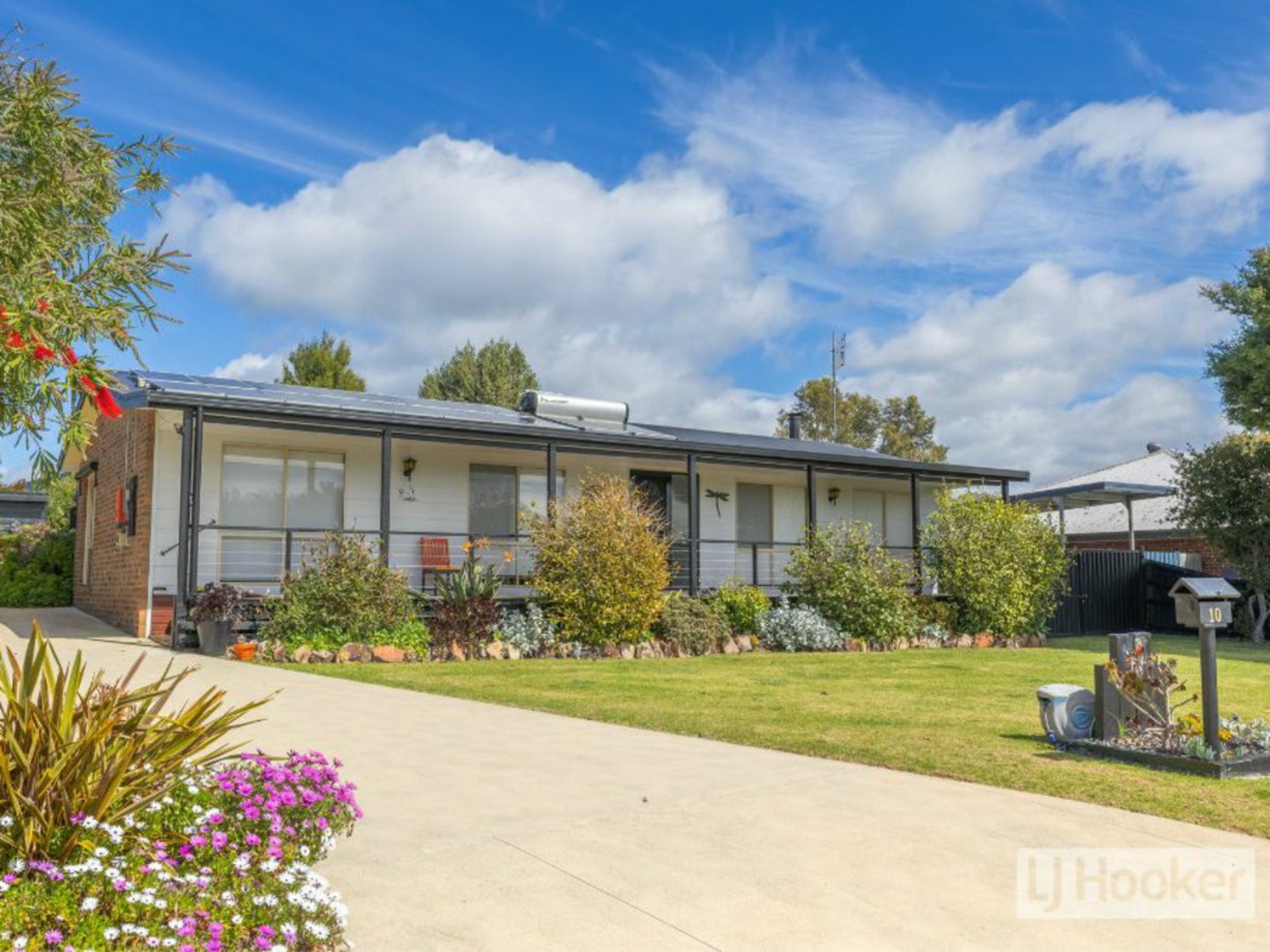 10 Acrux Drive Newlands Arm VIC - House for Sale - LJ Hooker