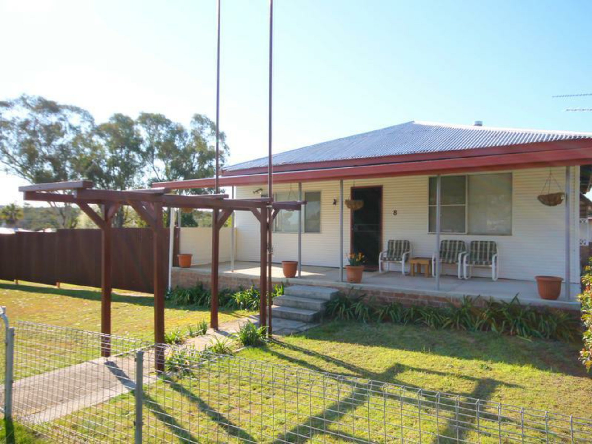 8 Hall Street Gilgai NSW - Property Details - LJ Hooker