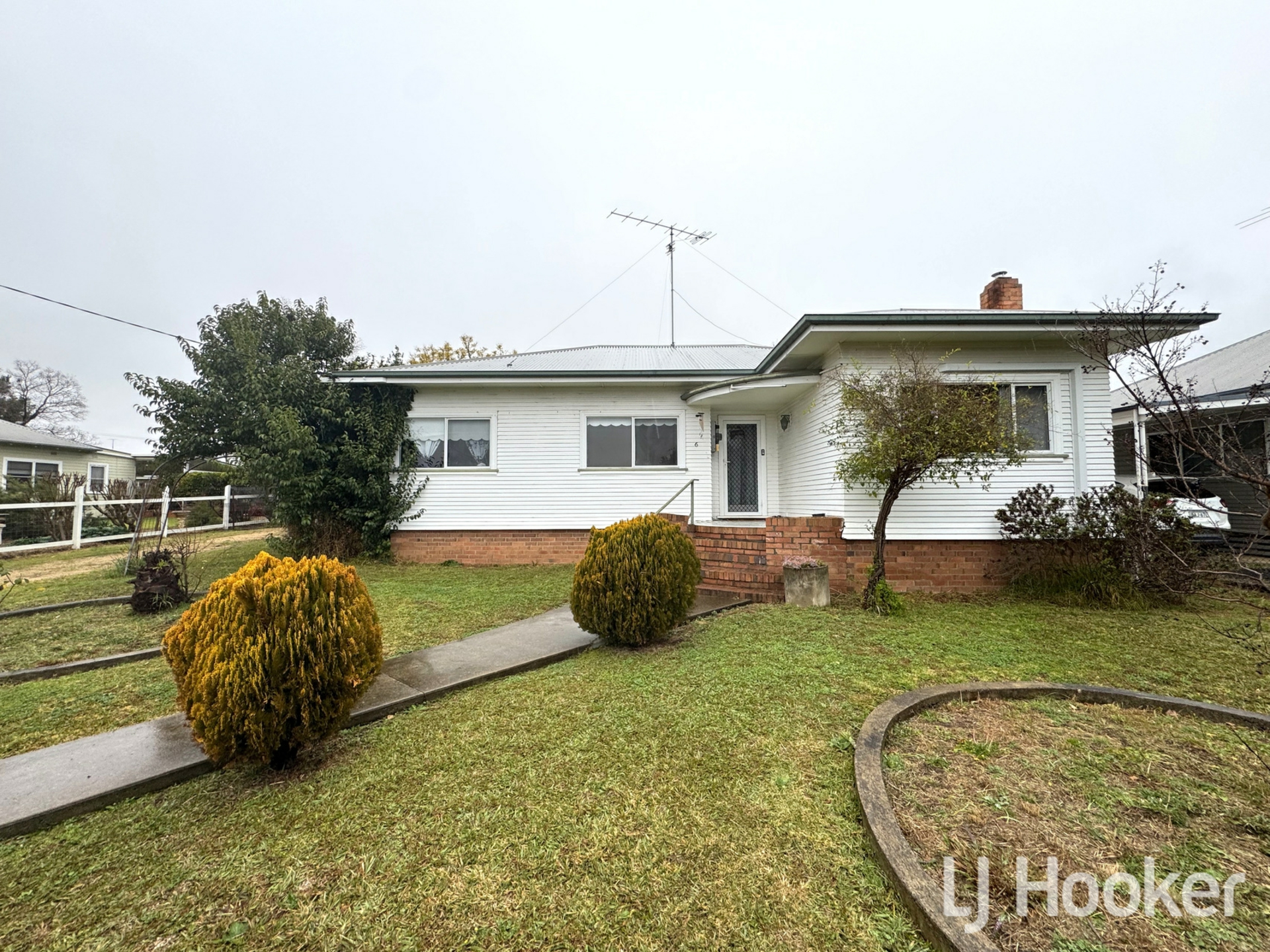 6 Avern Street Inverell NSW - House for Sale - LJ Hooker