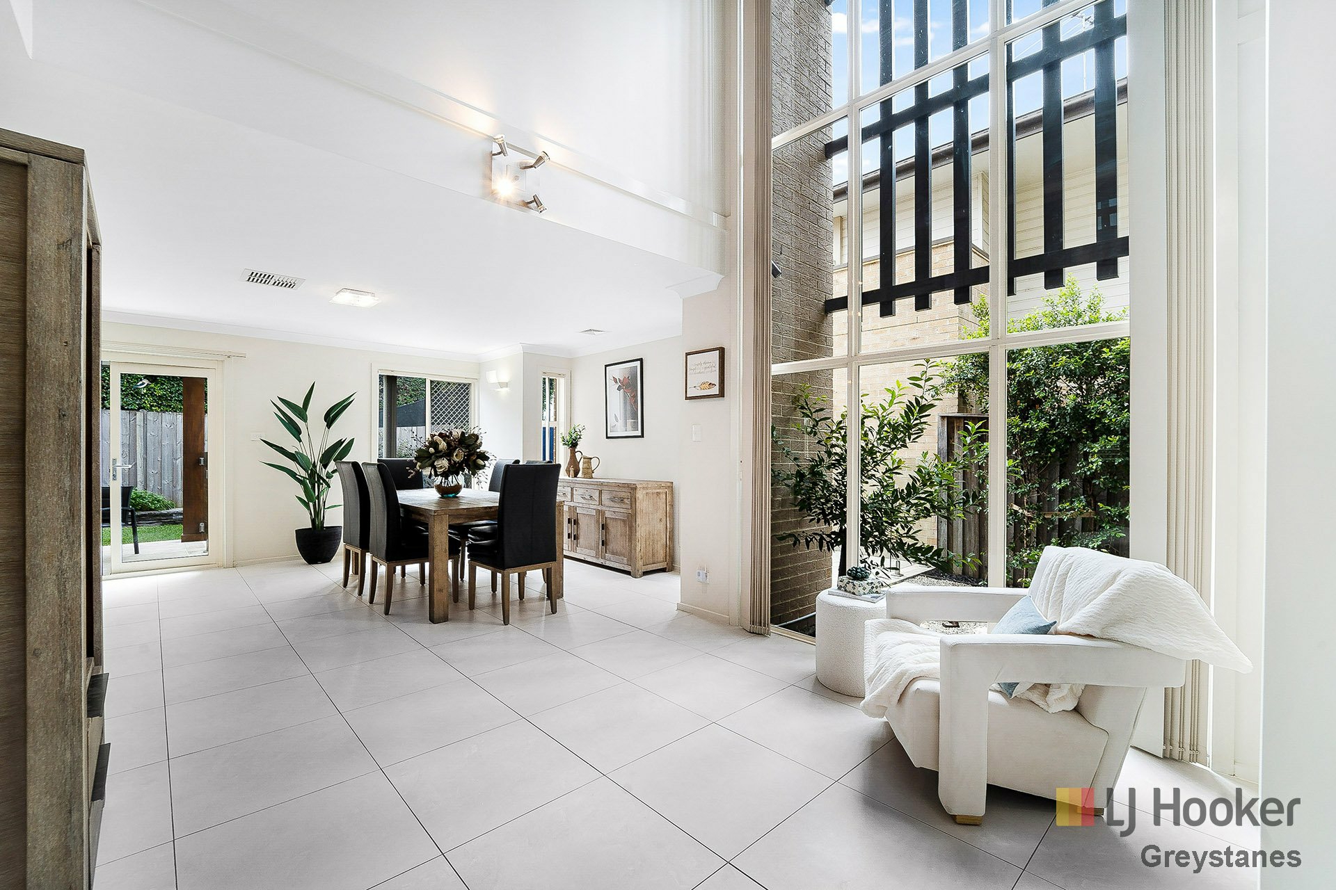 25 Silverthorne Drive Pemulwuy NSW - Property Details - LJ Hooker