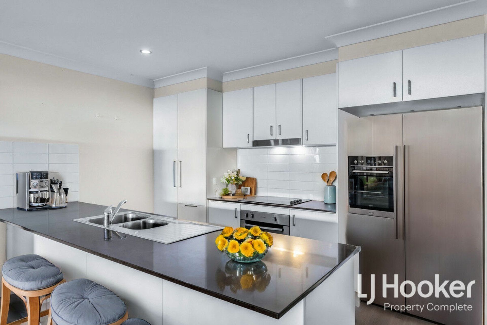 11 Summerview Avenue Yarrabilba QLD - Property Details - LJ Hooker