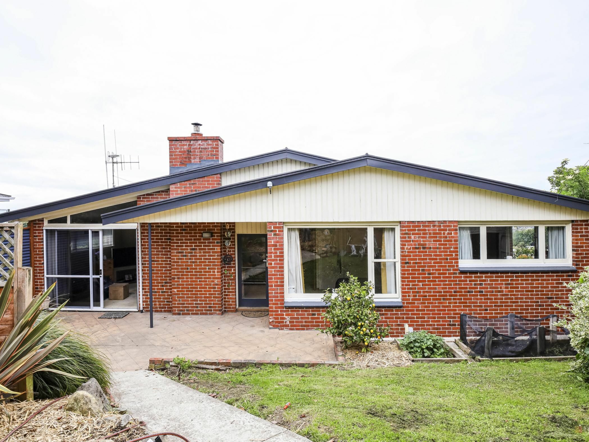 11 Hartley Crescent Marchwiel - Property Details - LJ Hooker