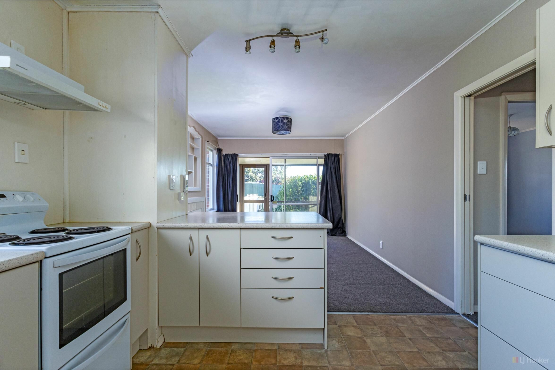 9 Hanan Place Parkside Canterbury - Property Details - LJ Hooker