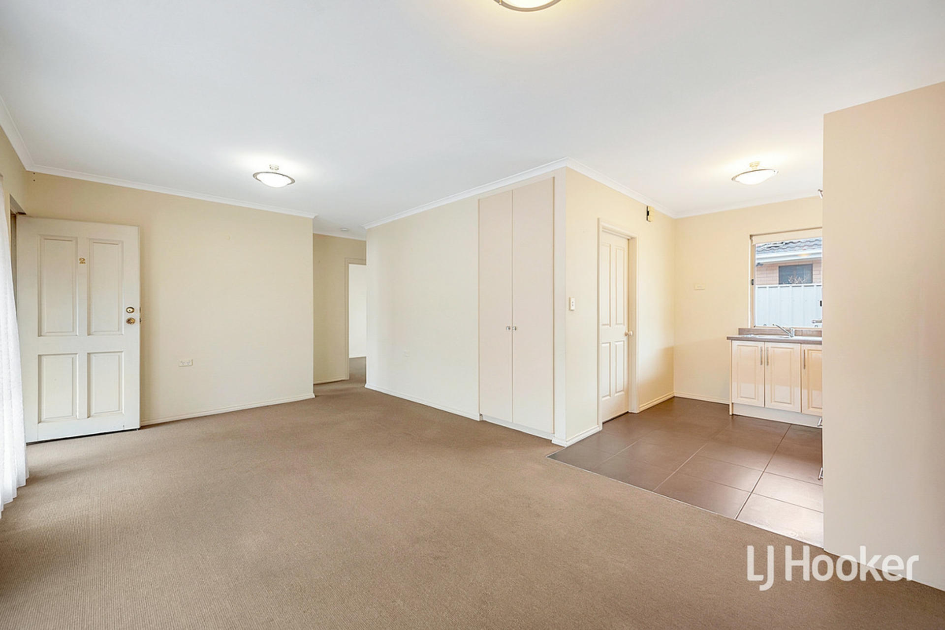 2/12-14 Glover Avenue Pooraka SA - Property Details - LJ Hooker