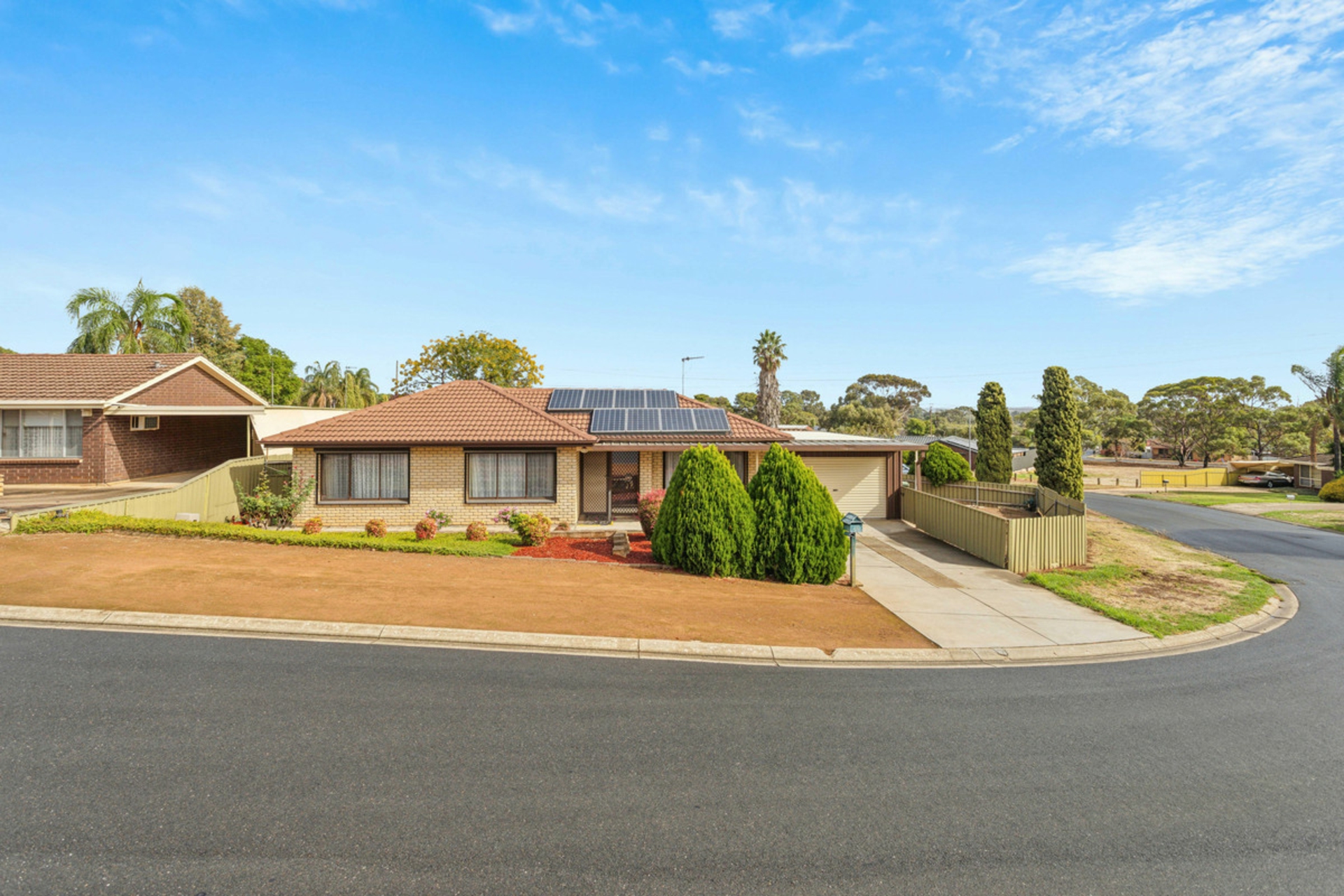 11 Karrawirra Close Craigmore SA - Property Details - LJ Hooker