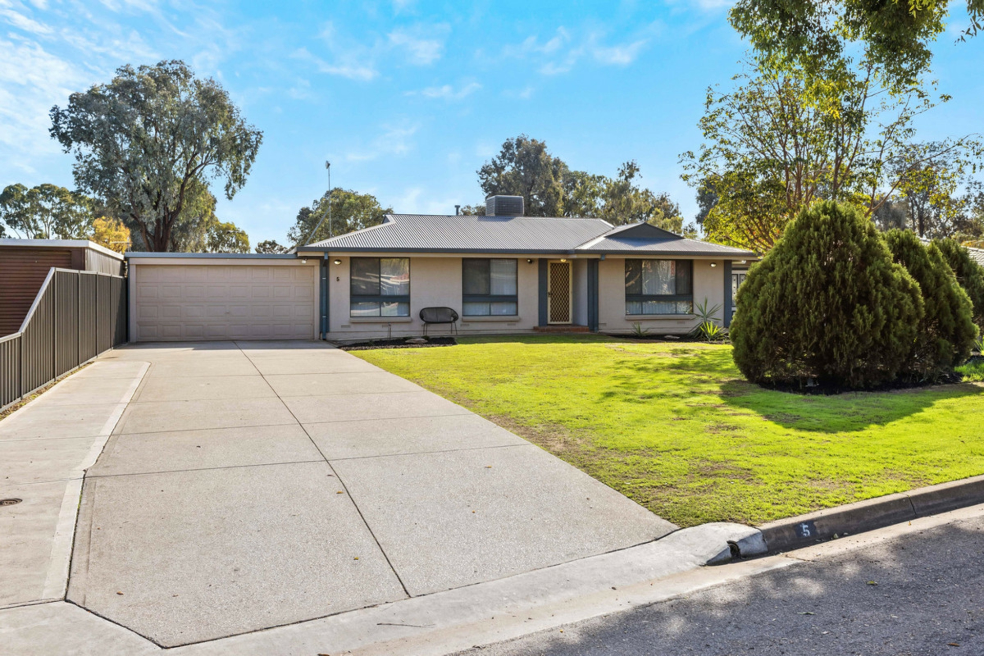5 Cooper Place Paralowie SA - Property Details - LJ Hooker