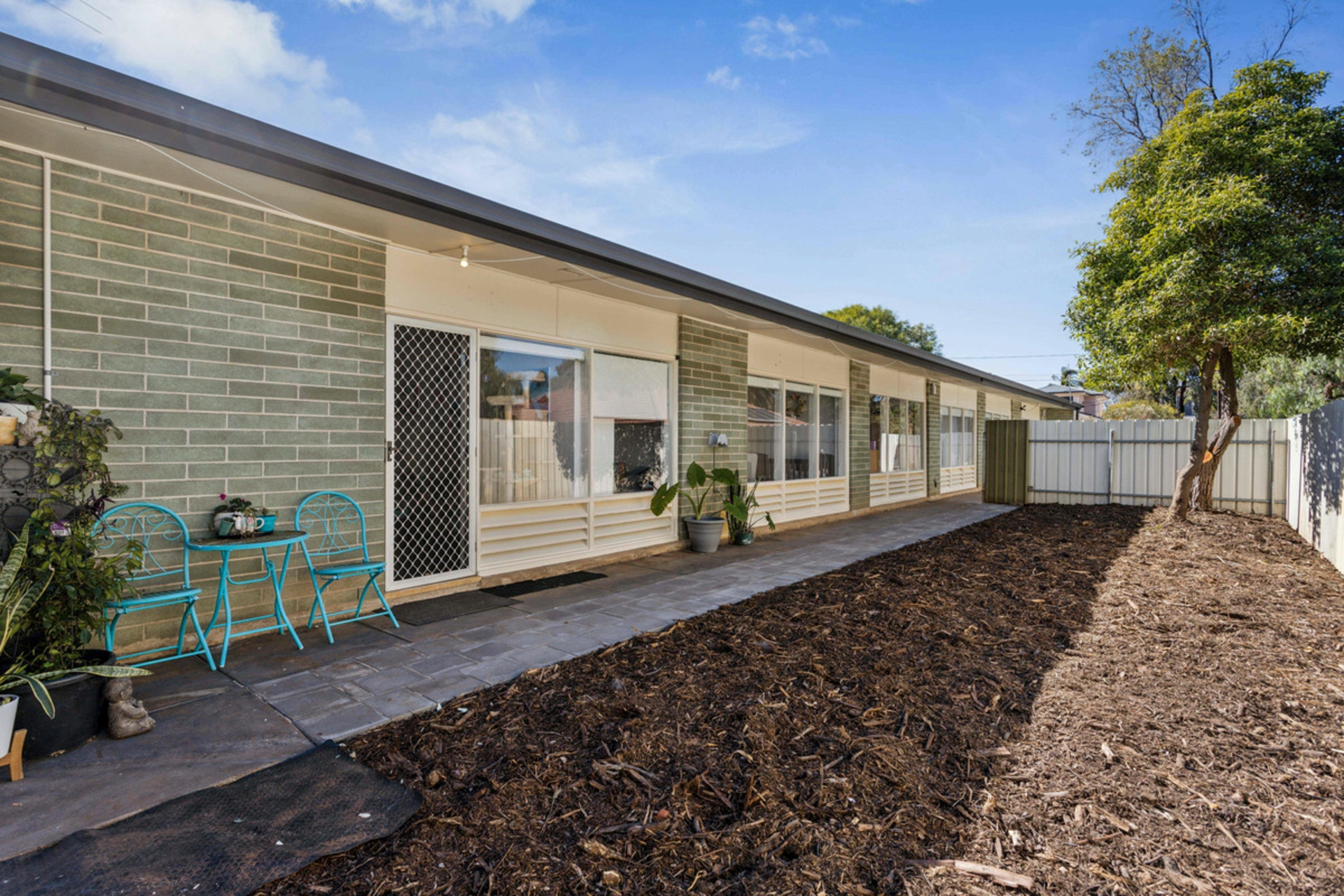 Units 1-2/95 Nelson Road Valley View SA - Property Details - LJ Hooker