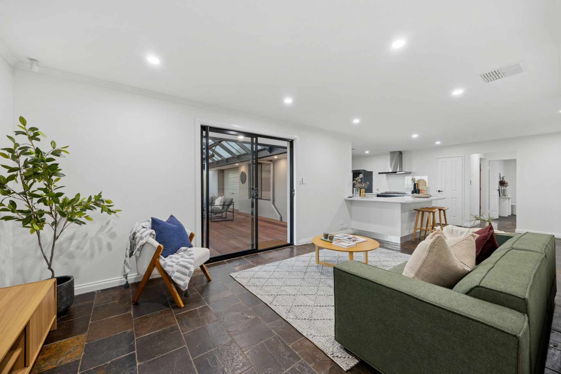 5 Wilkins Court Wynn Vale SA - Property Details - LJ Hooker