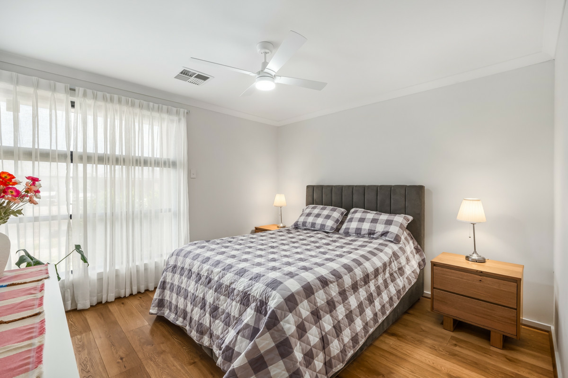 98 Keane Avenue Munno Para West SA - House for Rent - LJ Hooker