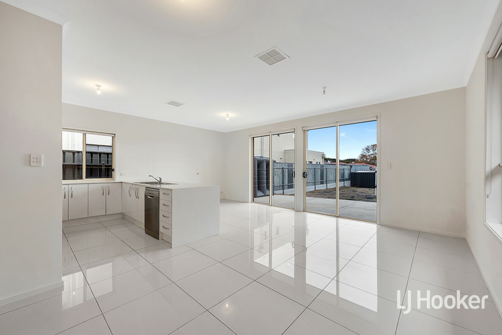 3A Kevin Road Modbury SA - House for Rent - LJ Hooker