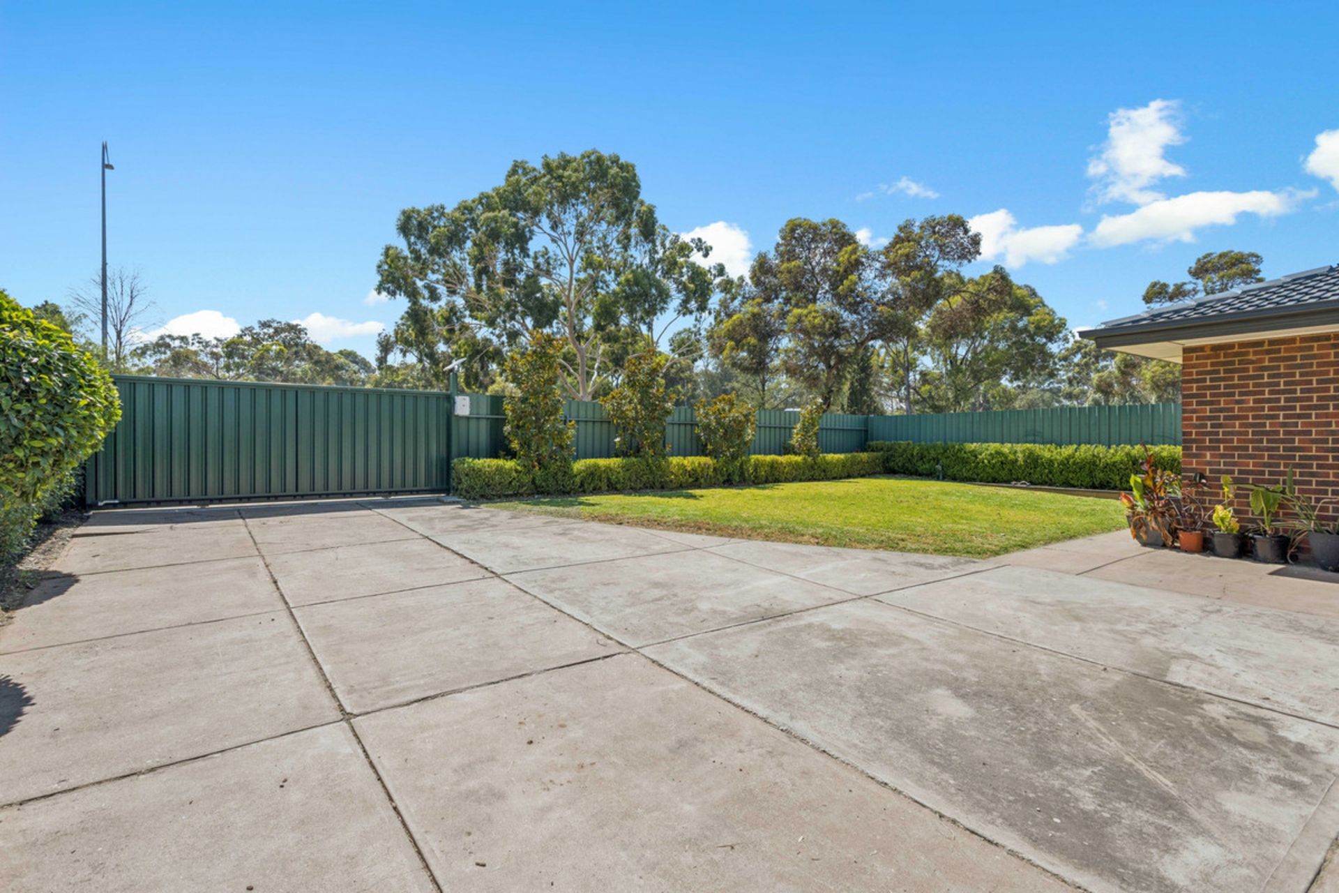 63 Collingbourne Drive Elizabeth Vale SA - Property Details - LJ Hooker