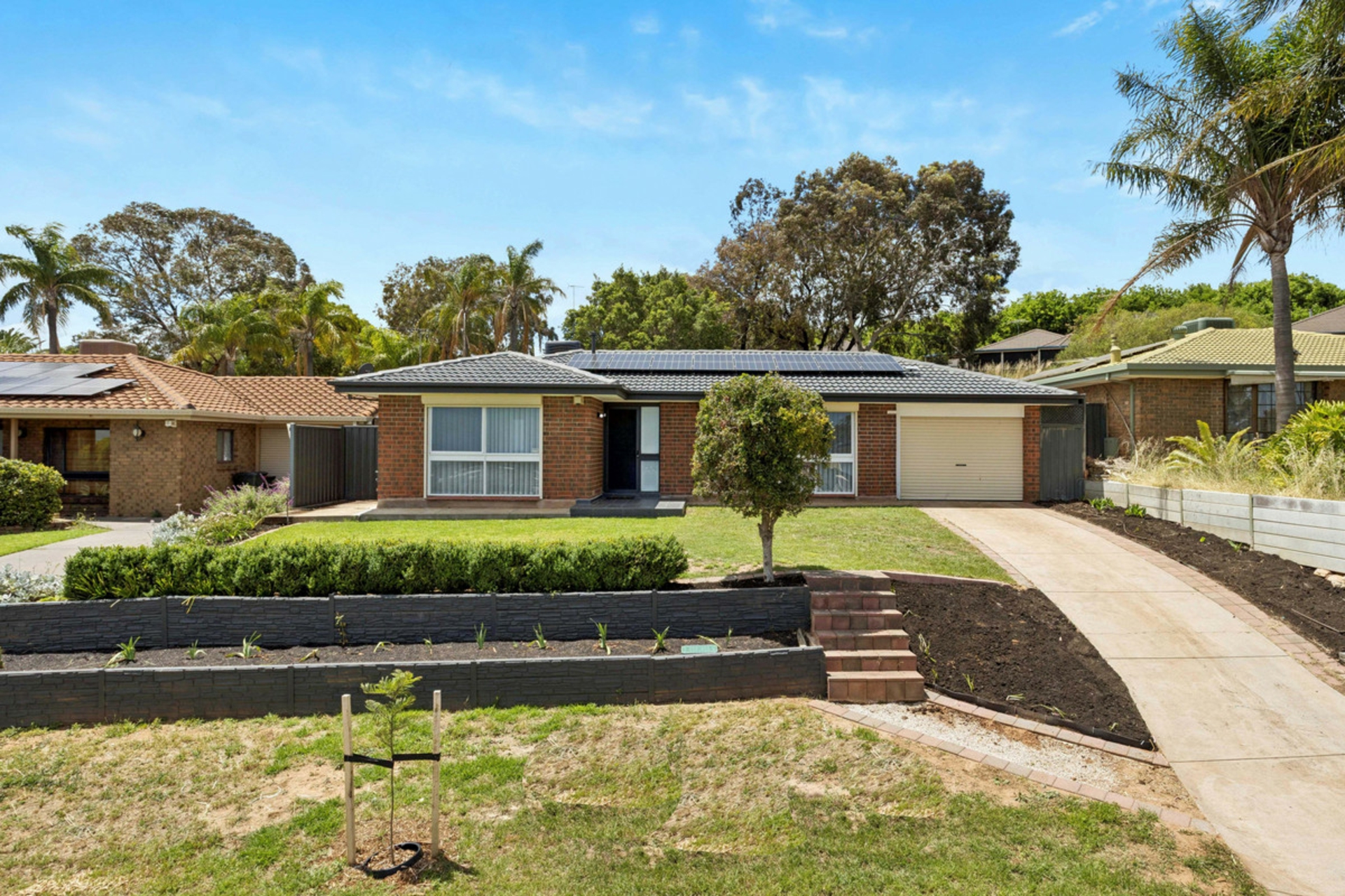 33 McKenzie Crescent Gulfview Heights SA - Property Details - LJ Hooker