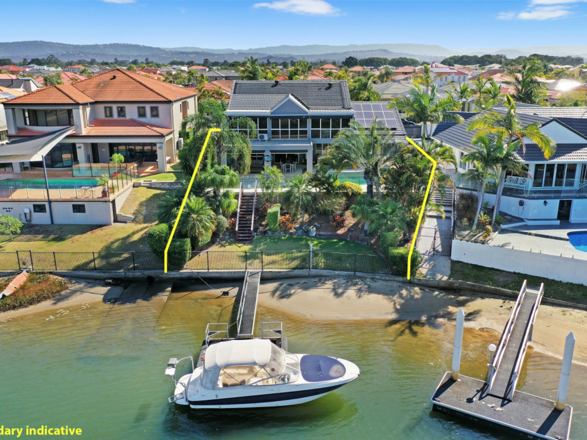 52 Edinburgh Road Benowa Waters QLD - Property Details - LJ Hooker