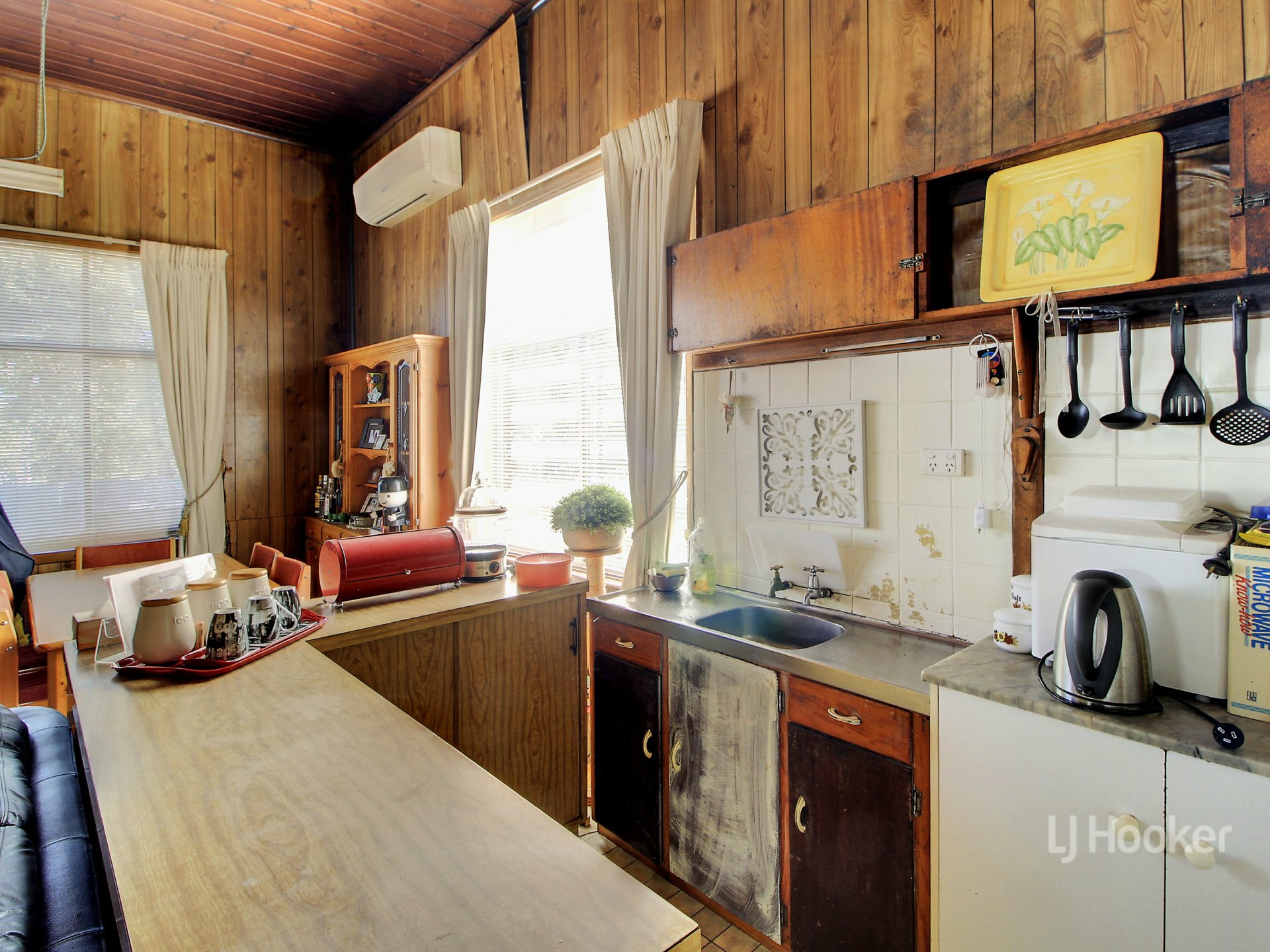 110 Day Avenue Omeo VIC - House for Sale - LJ Hooker