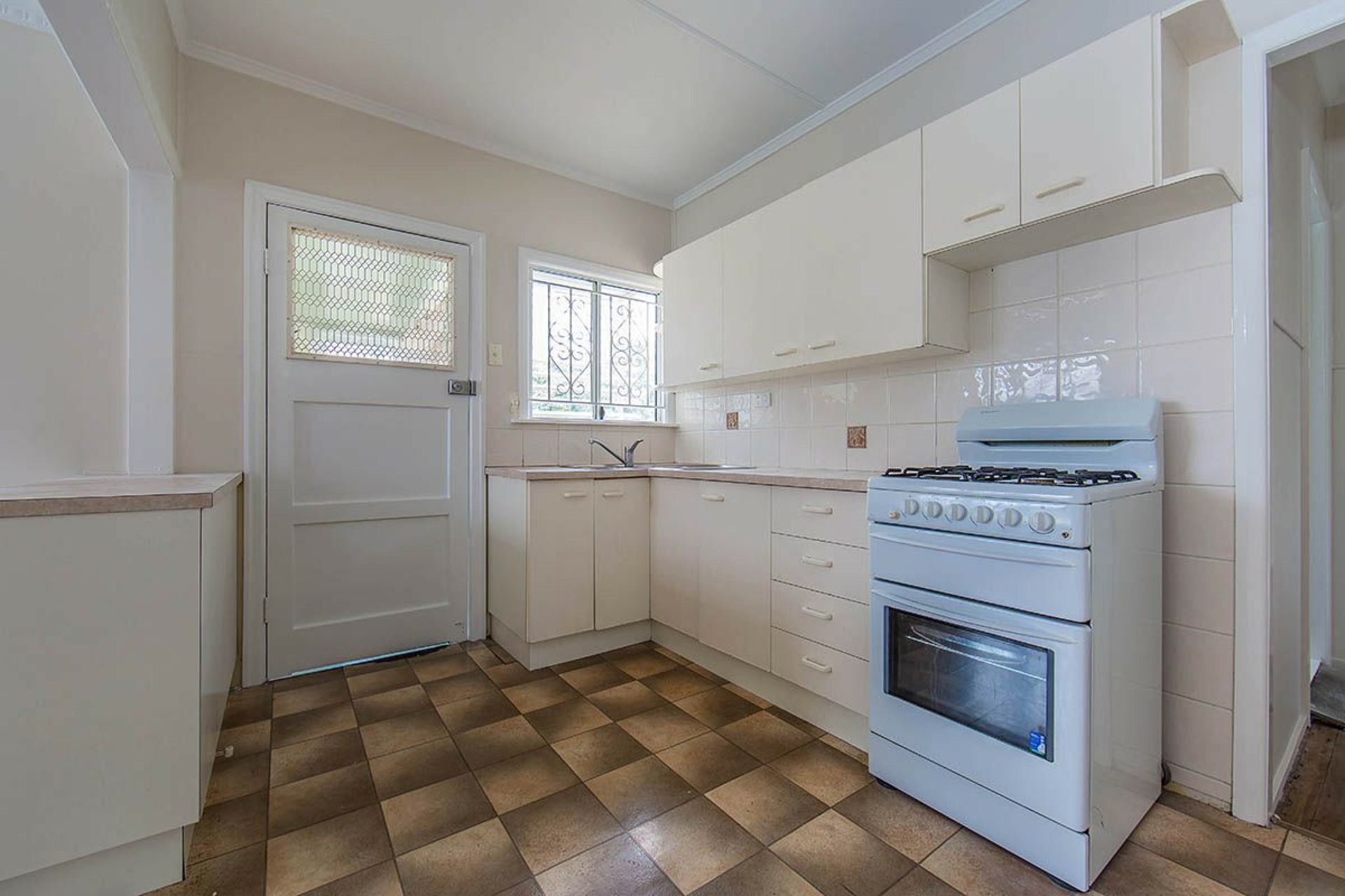 36 Curwen Terrace Chermside QLD - Property Details - LJ Hooker