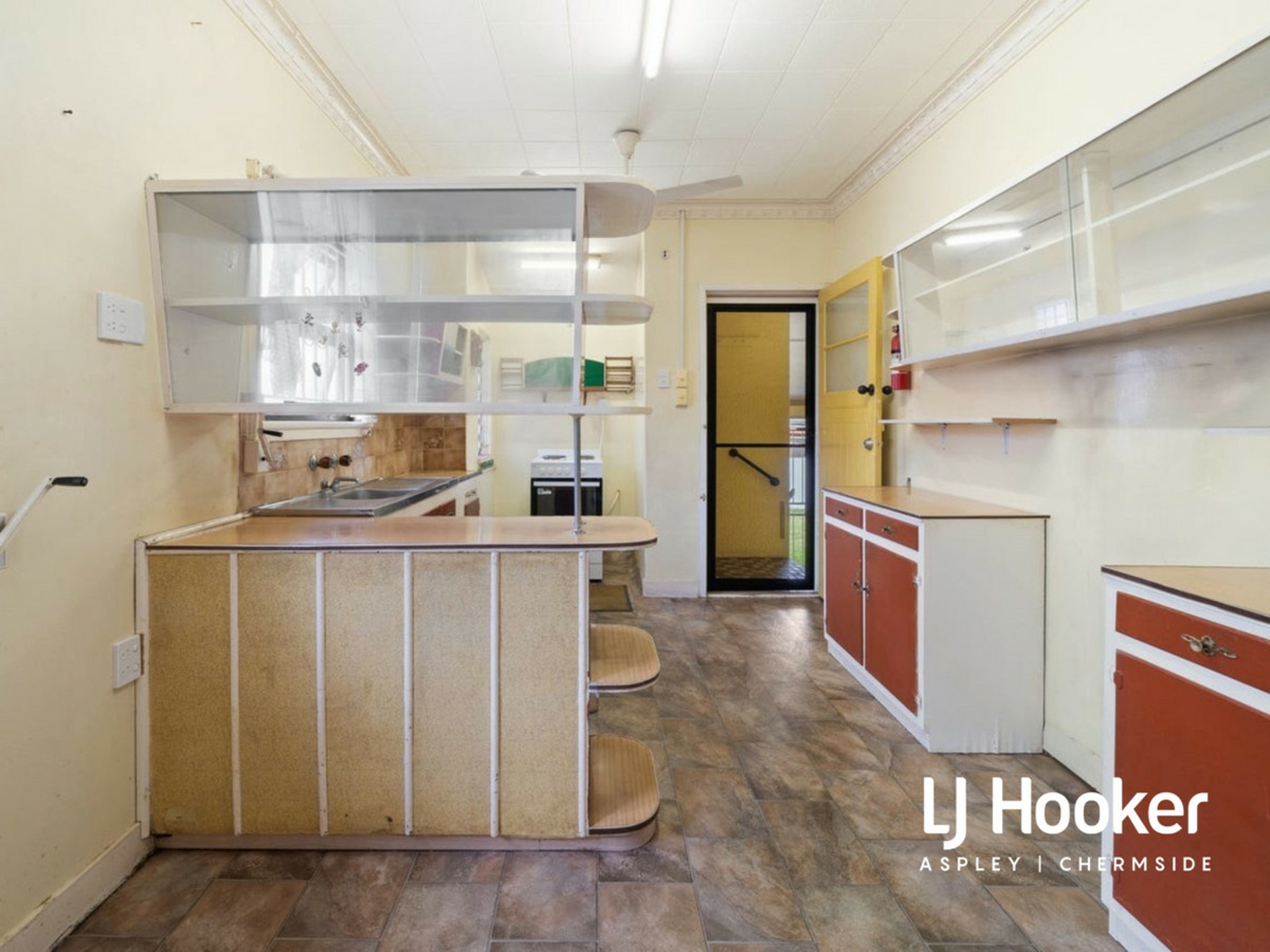 8 Ballantine Street Chermside QLD - Property Details - LJ Hooker
