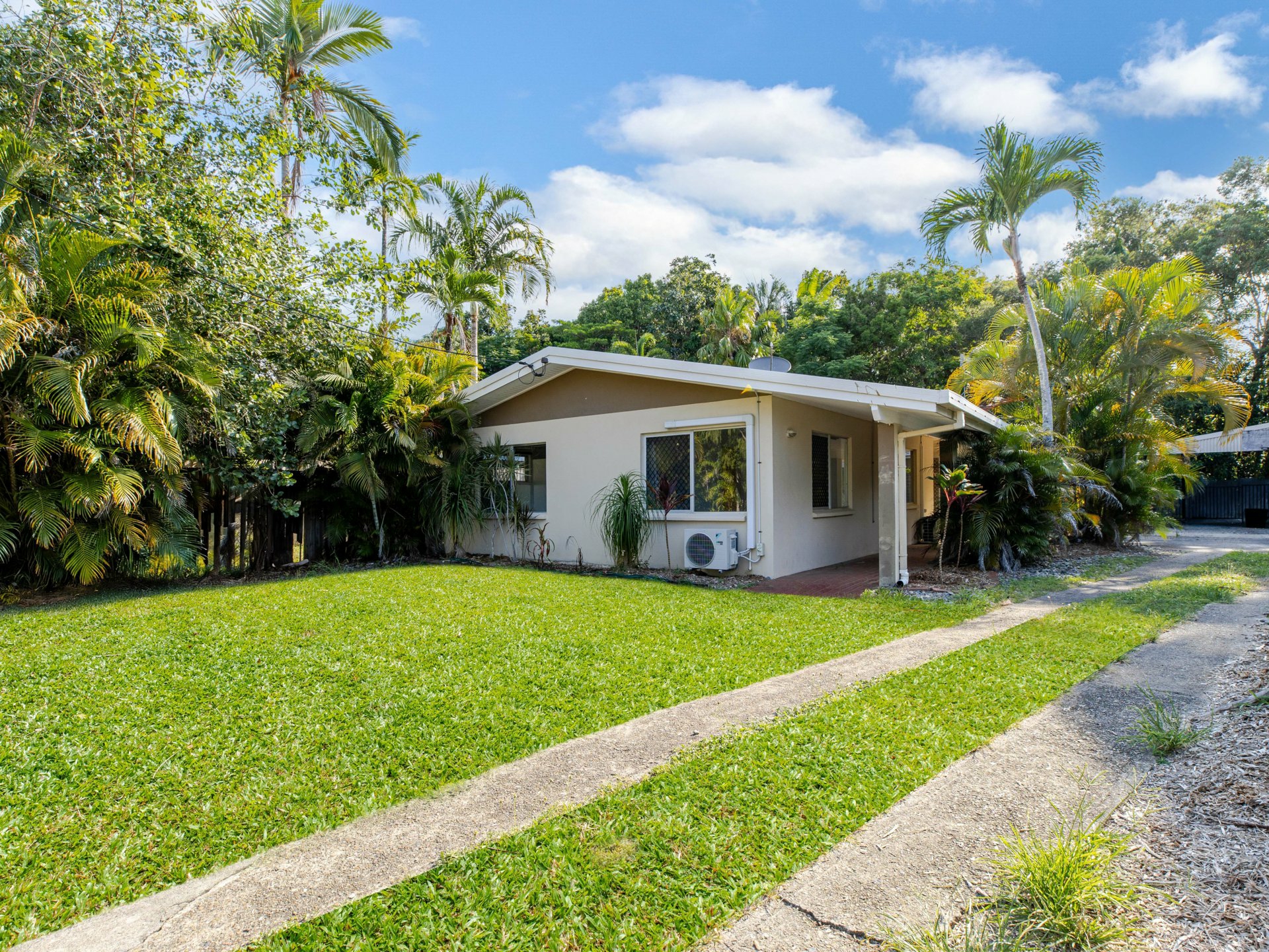 1 & 2/25 Pecten Avenue Port Douglas QLD - DuplexSemi-detached for Sale ...