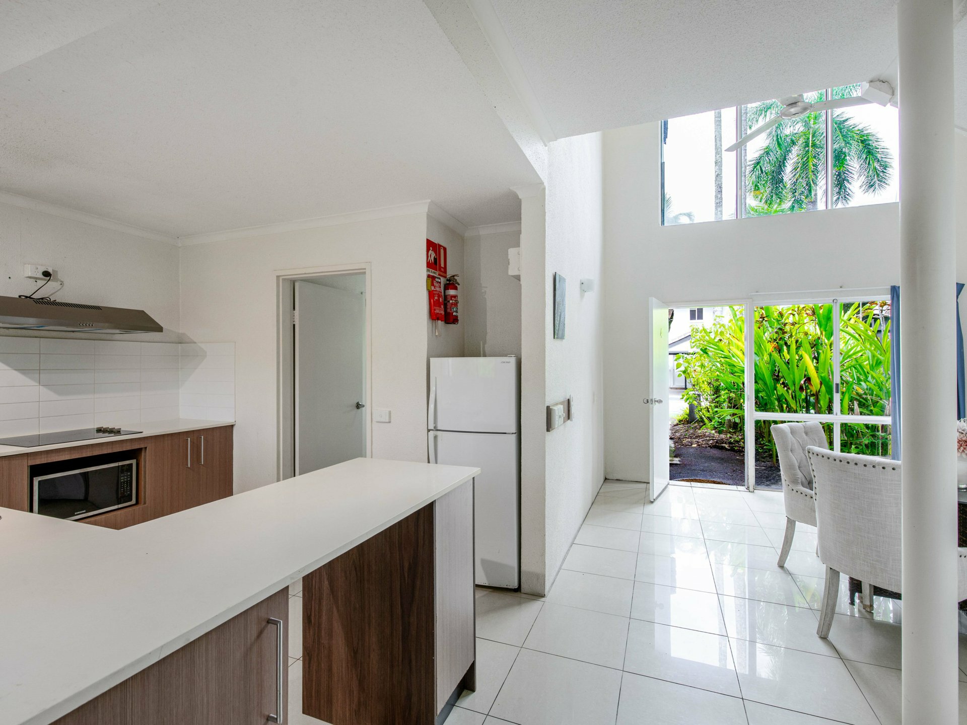 4/121-137 Port Douglas Road Port Douglas QLD - Property Details - LJ Hooker
