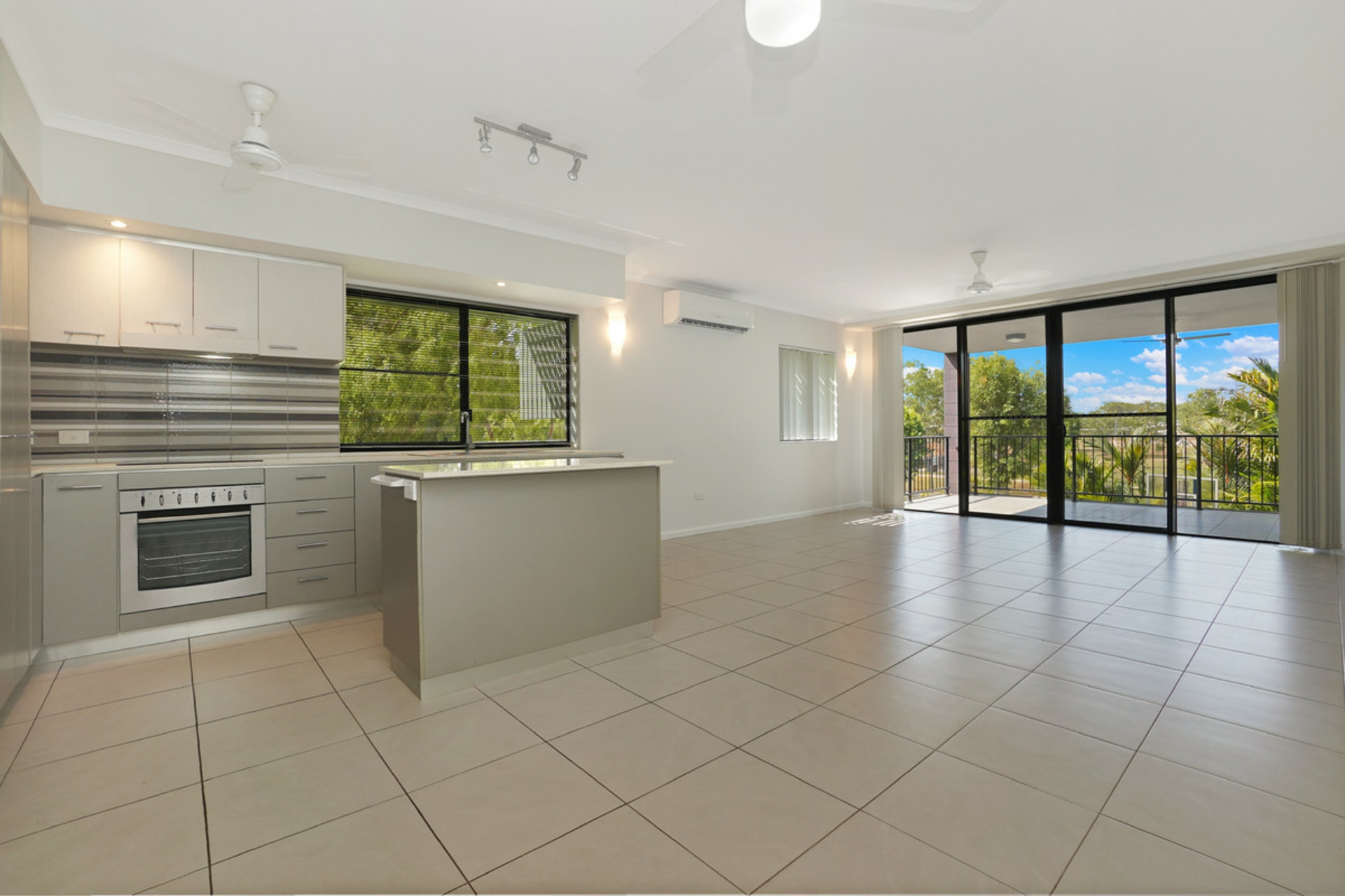 11E/174 Forrest Parade Rosebery NT - Property Details - LJ Hooker