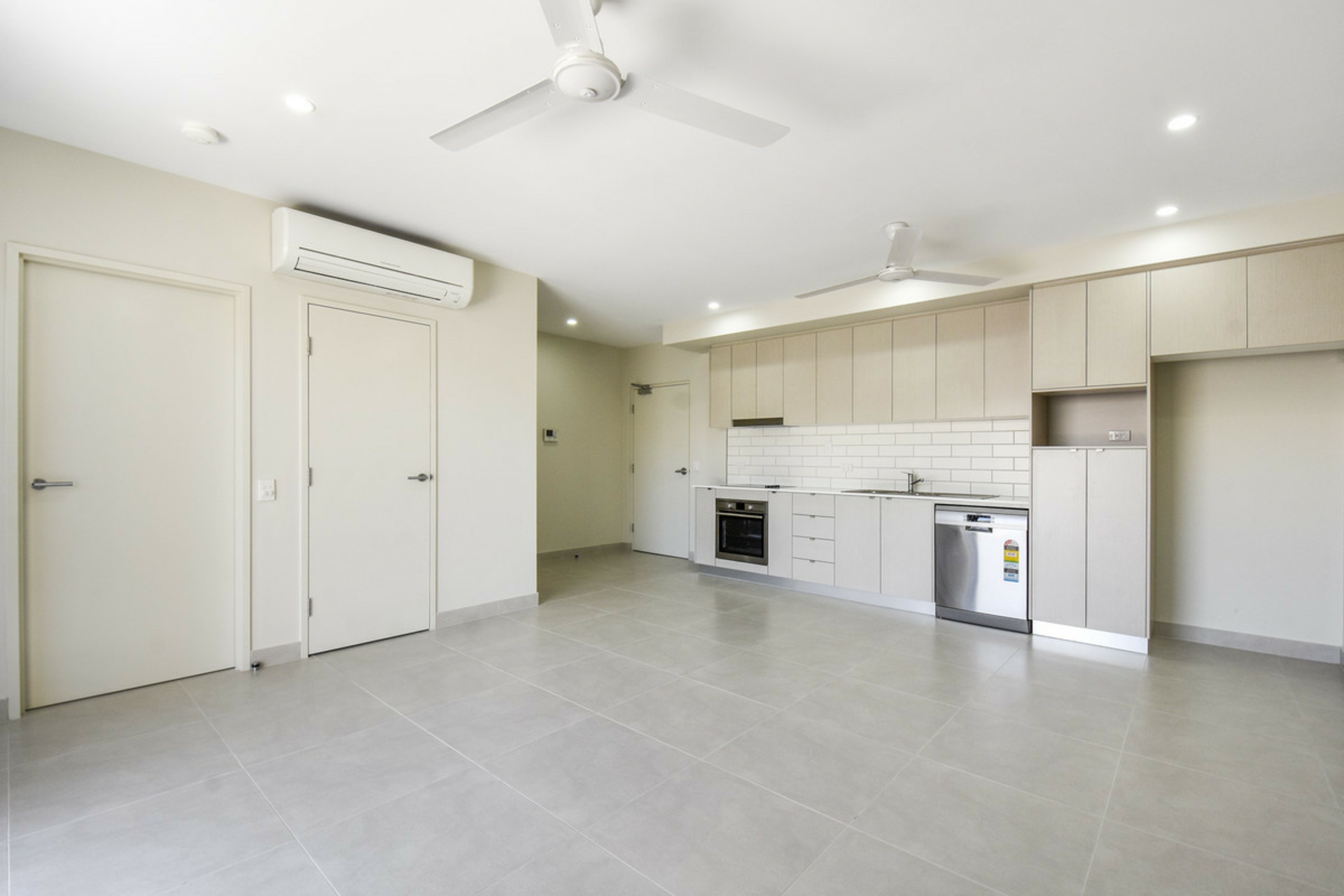 206/164 Forrest Parade Rosebery NT - Property Details - LJ Hooker