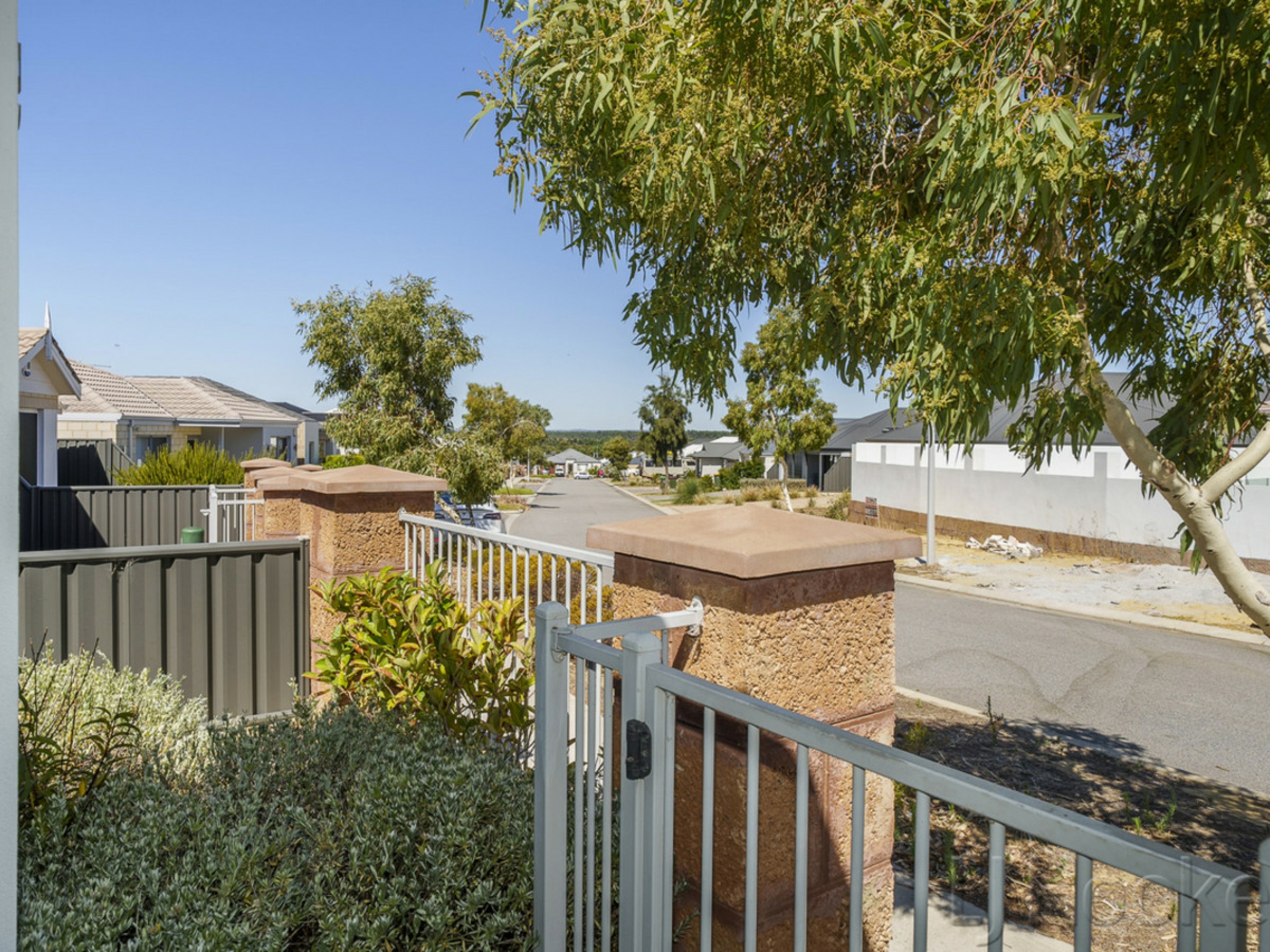 5 Antina Road Banksia Grove WA - Property Details - LJ Hooker