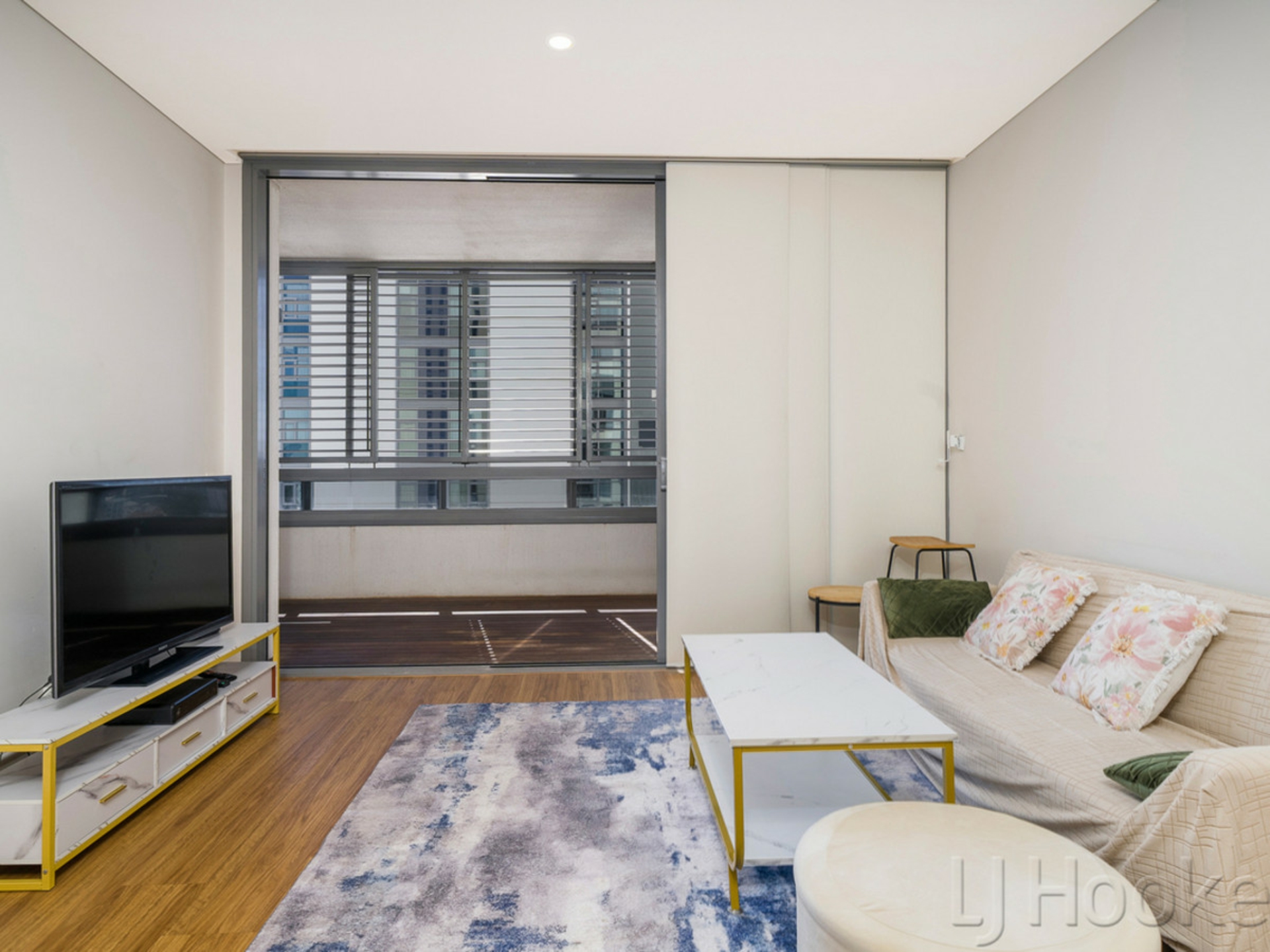 1810/8 Adelaide Terrace East Perth WA - Property Details - LJ Hooker