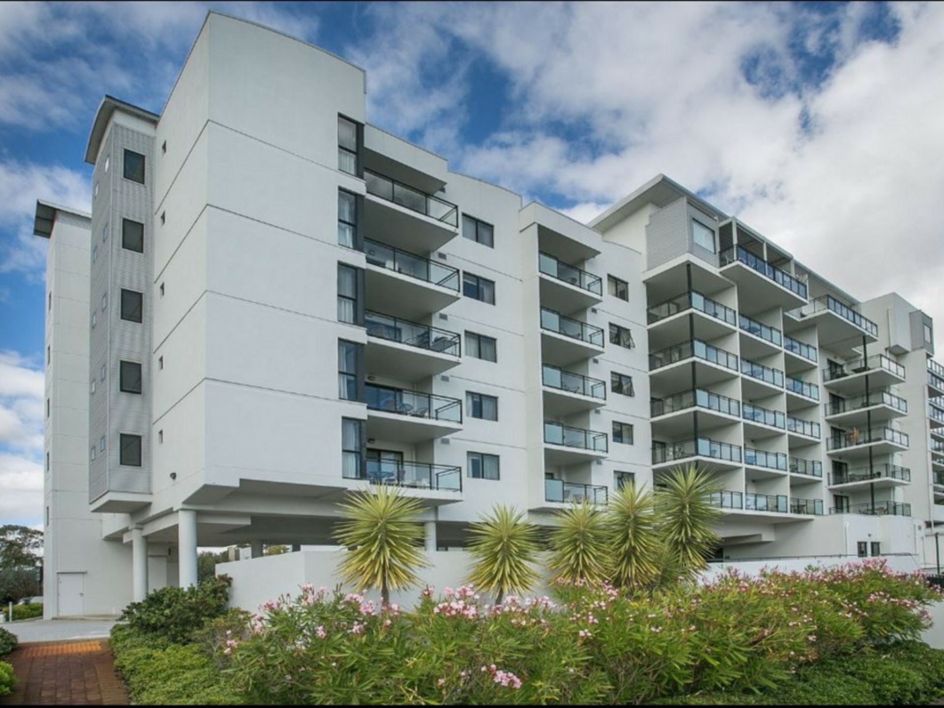 106/150 Great Eastern Highway Ascot WA - Apartment for Rent - LJ Hooker