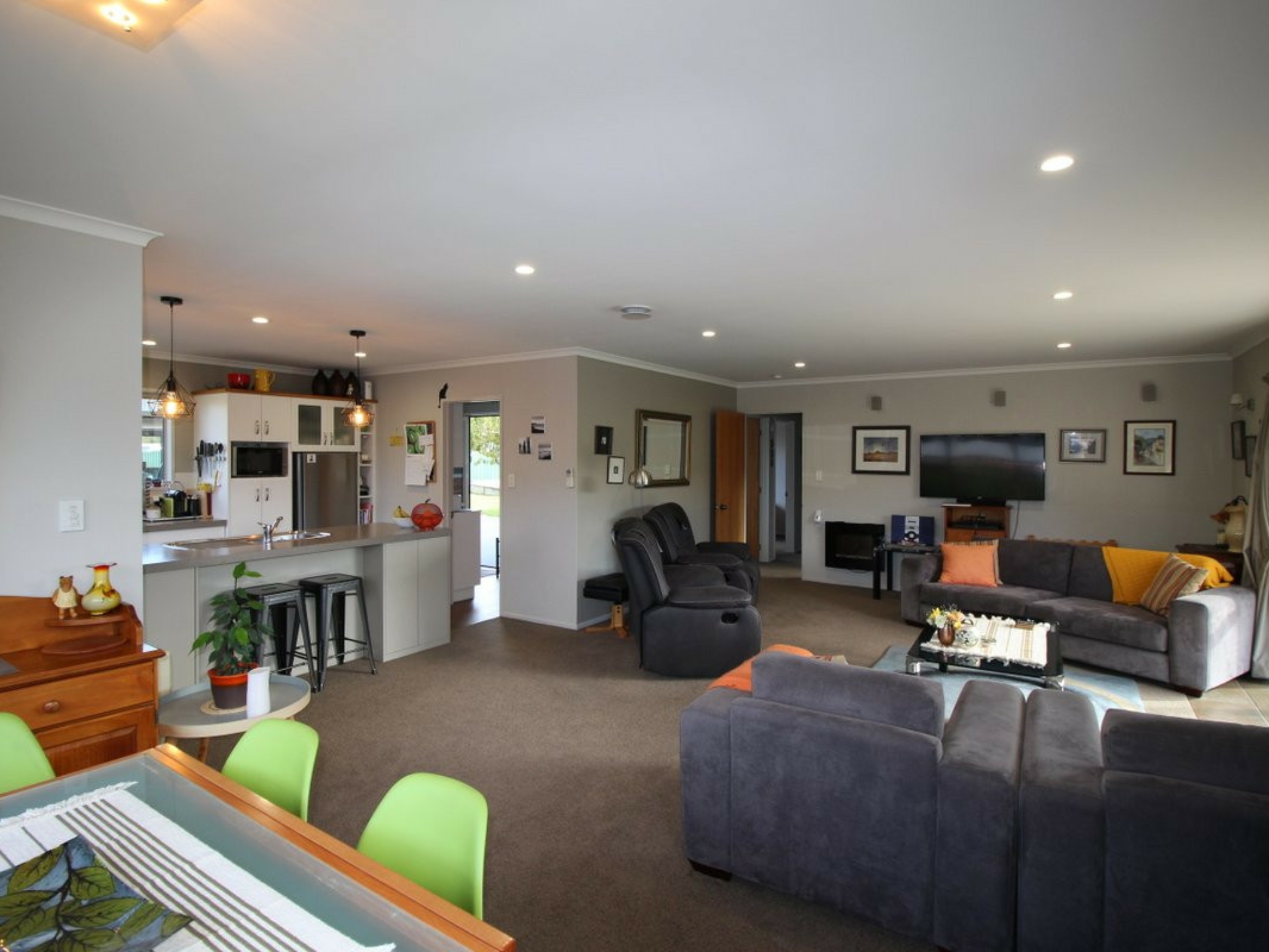 18 Albert Drive Clyde - Property Details - LJ Hooker