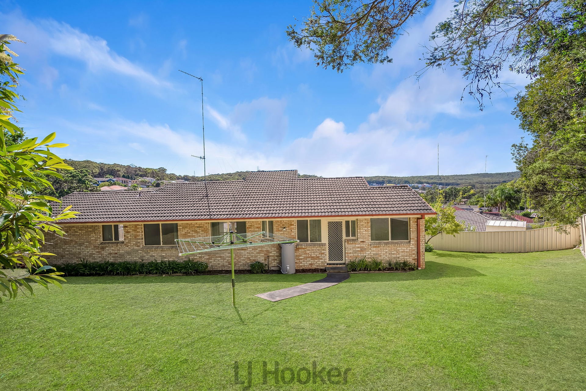 4 Calgarth Court Lakelands NSW - Property Details - LJ Hooker