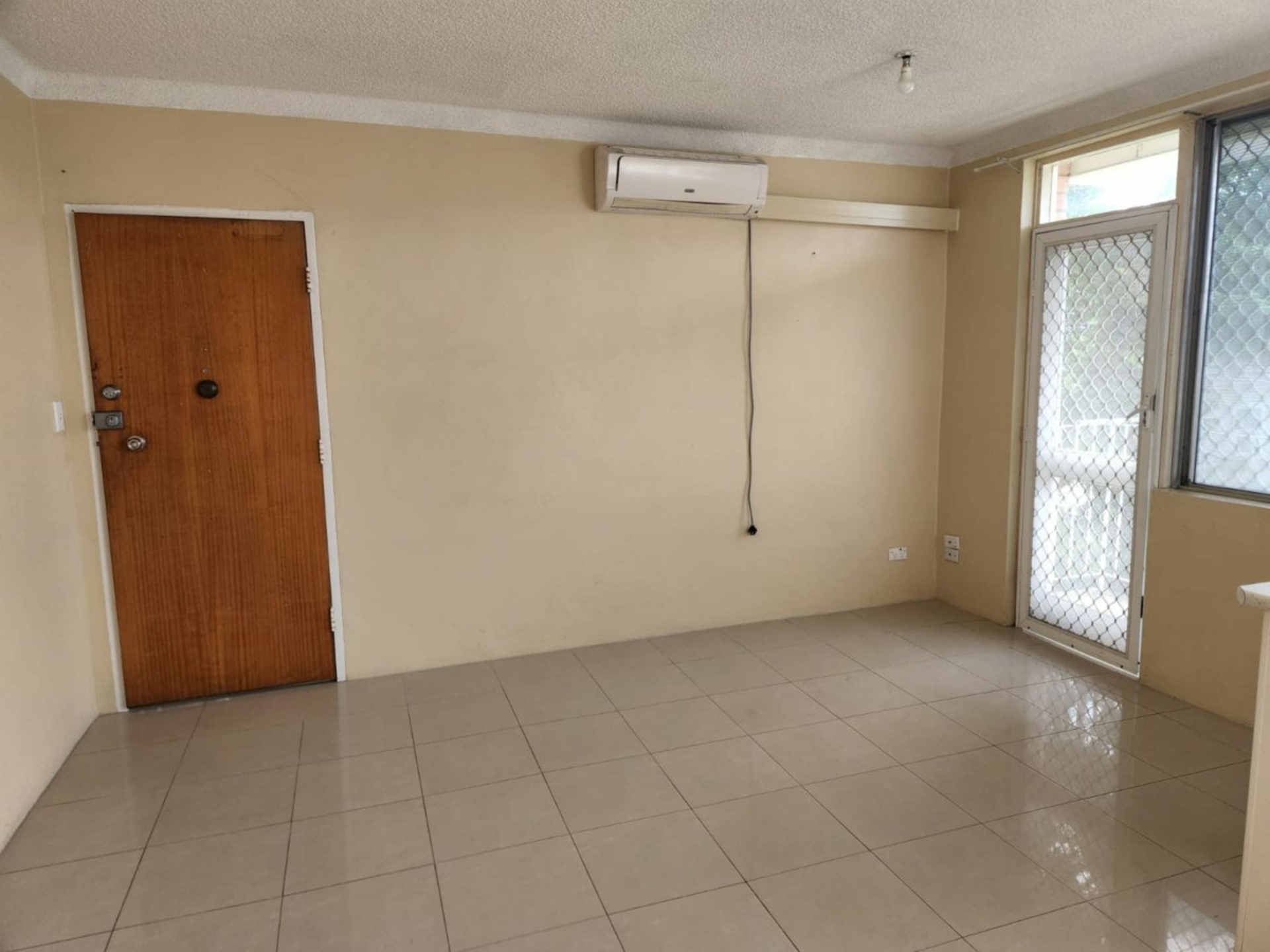 132-134 Lansdowne Road Canley Vale NSW - Unit for Rent - LJ Hooker