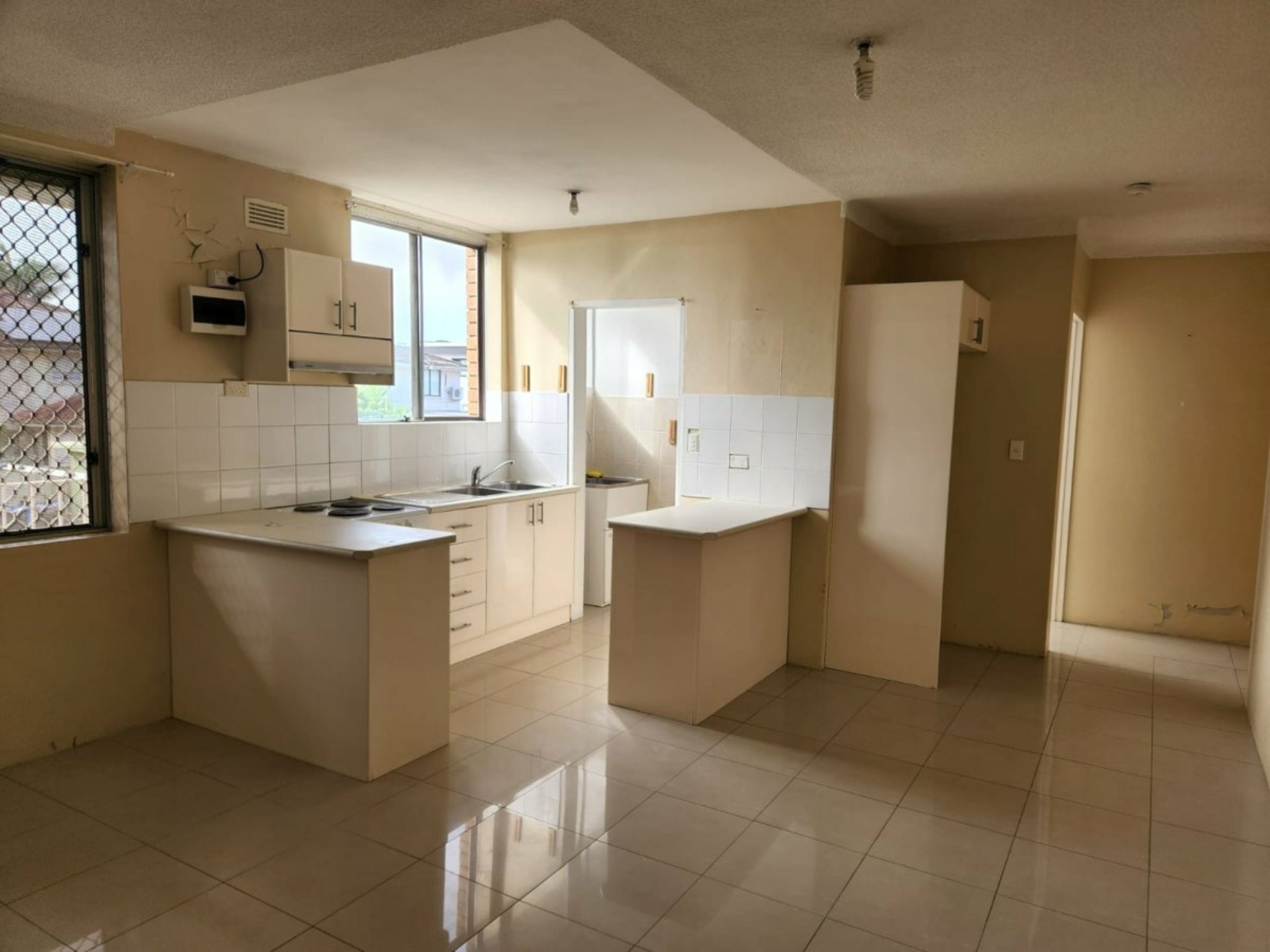 132-134 Lansdowne Road Canley Vale NSW - Unit for Rent - LJ Hooker