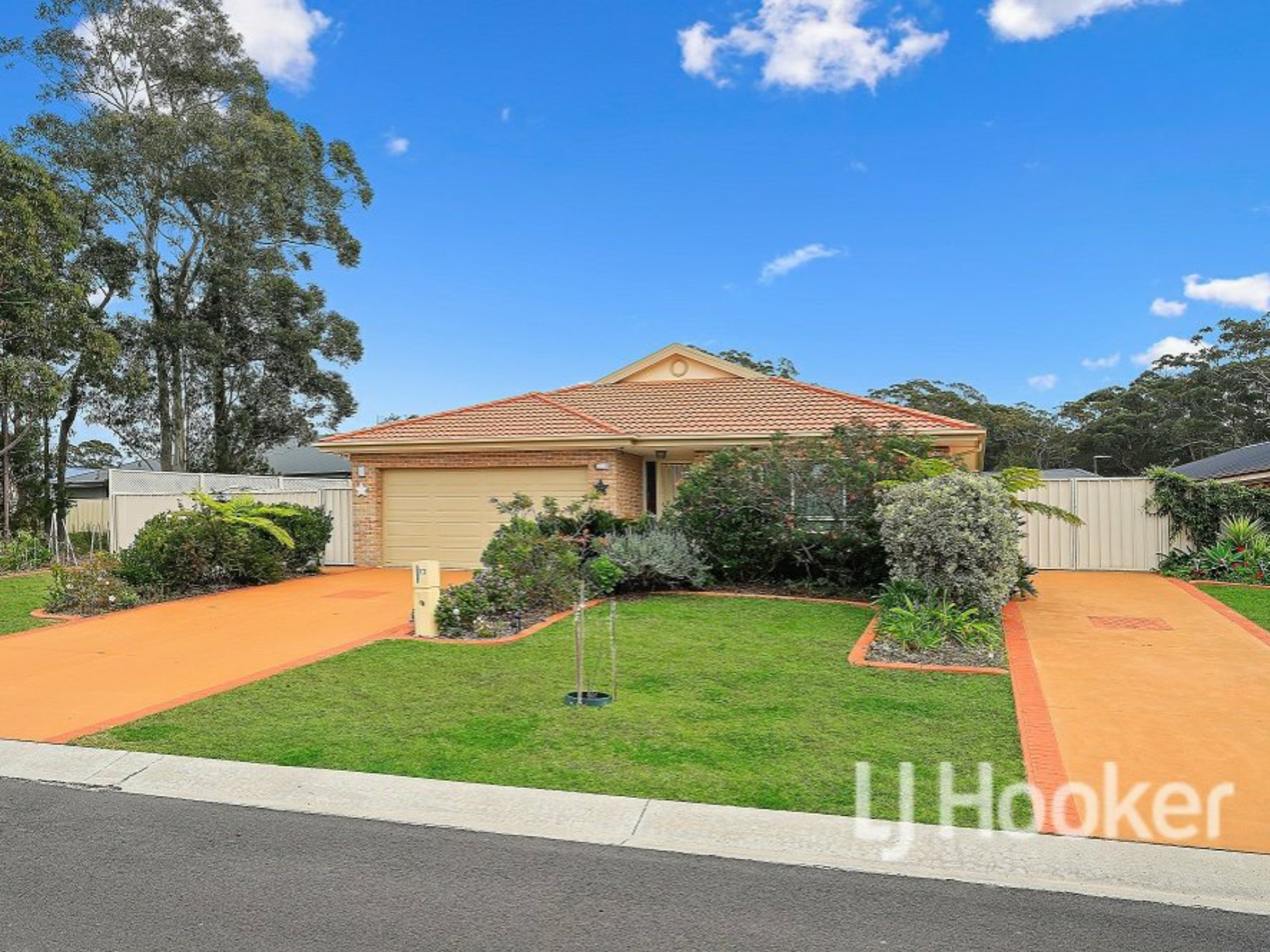 13 Yallara Crescent Sanctuary Point NSW - Property Details - LJ Hooker