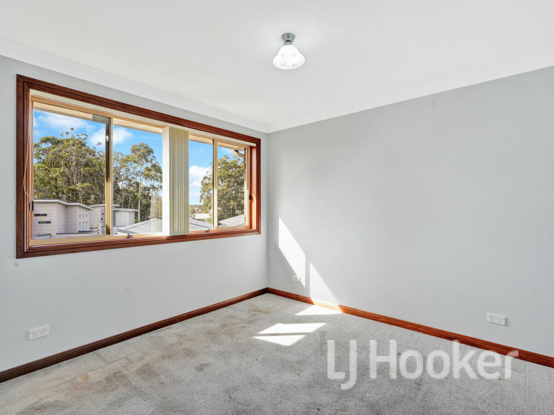 1/37 Paradise Beach Road Sanctuary Point NSW - Property Details - LJ Hooker