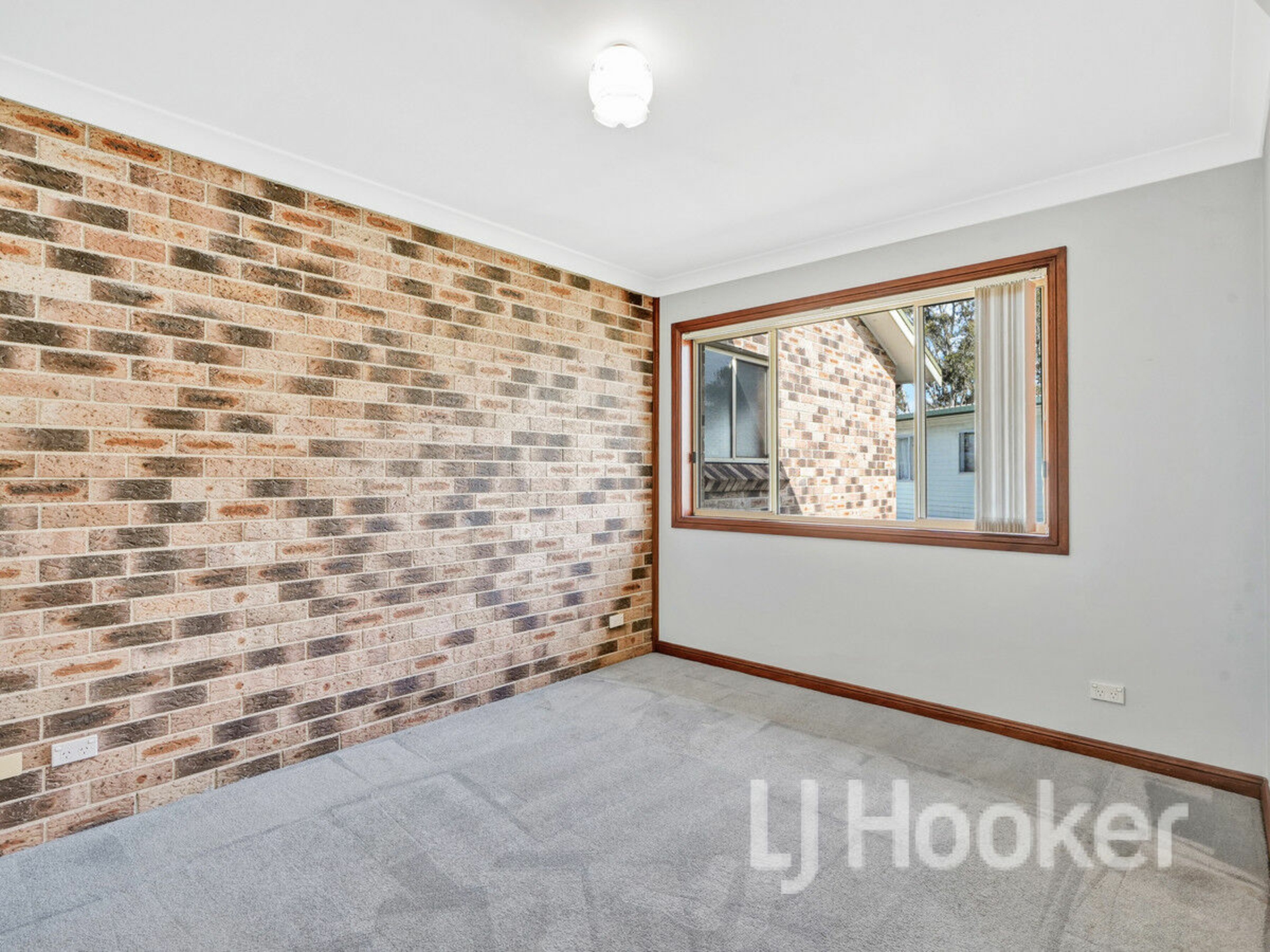 2/37 Paradise Beach Road Sanctuary Point NSW - Property Details - LJ Hooker