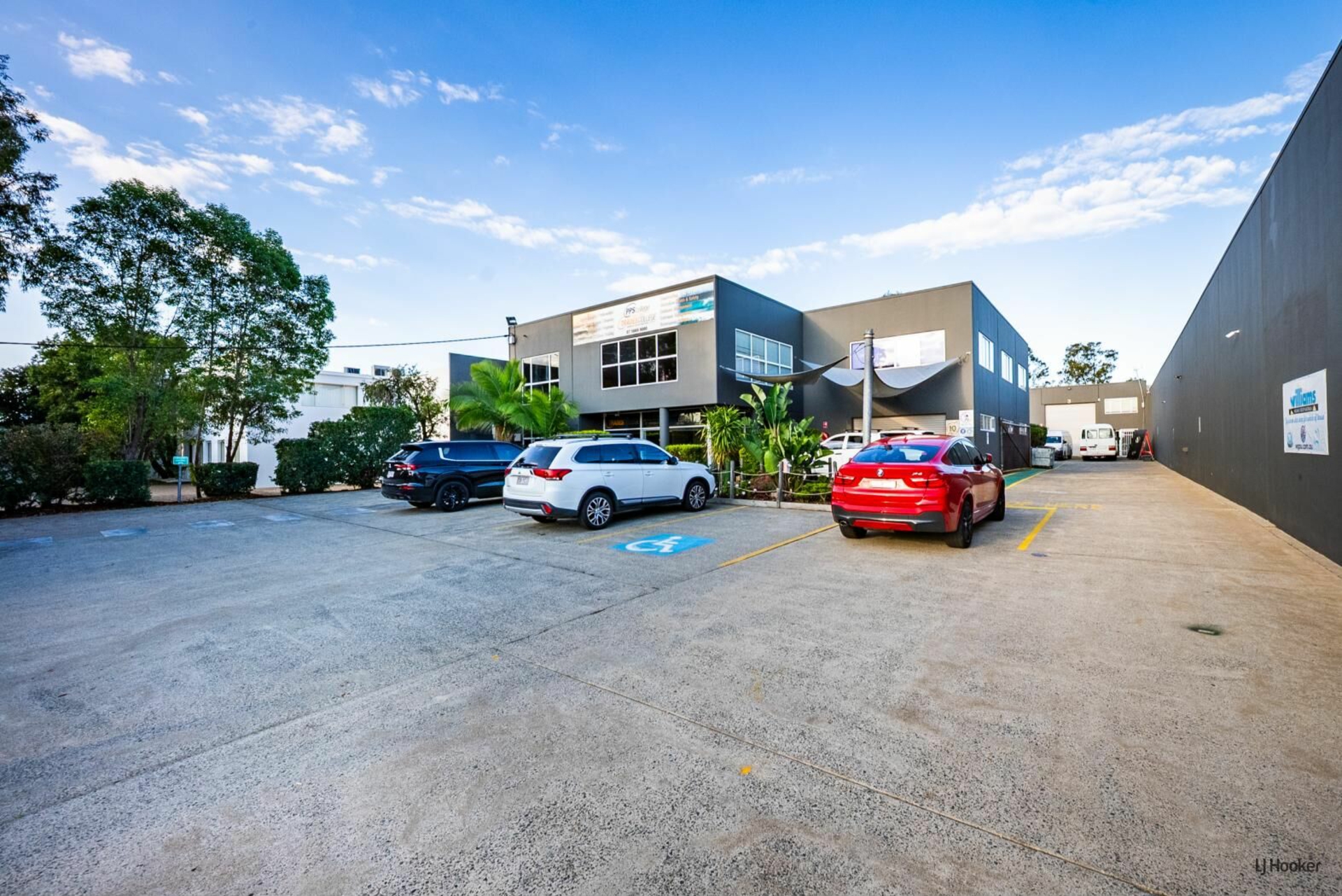 6 Hayter Street Currumbin Waters QLD - Property Details - LJ Hooker