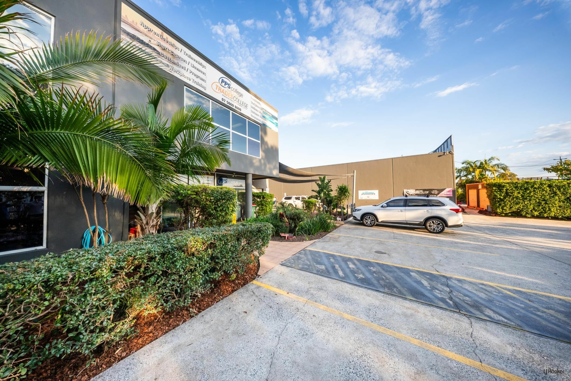 6 Hayter Street Currumbin Waters QLD - Property Details - LJ Hooker
