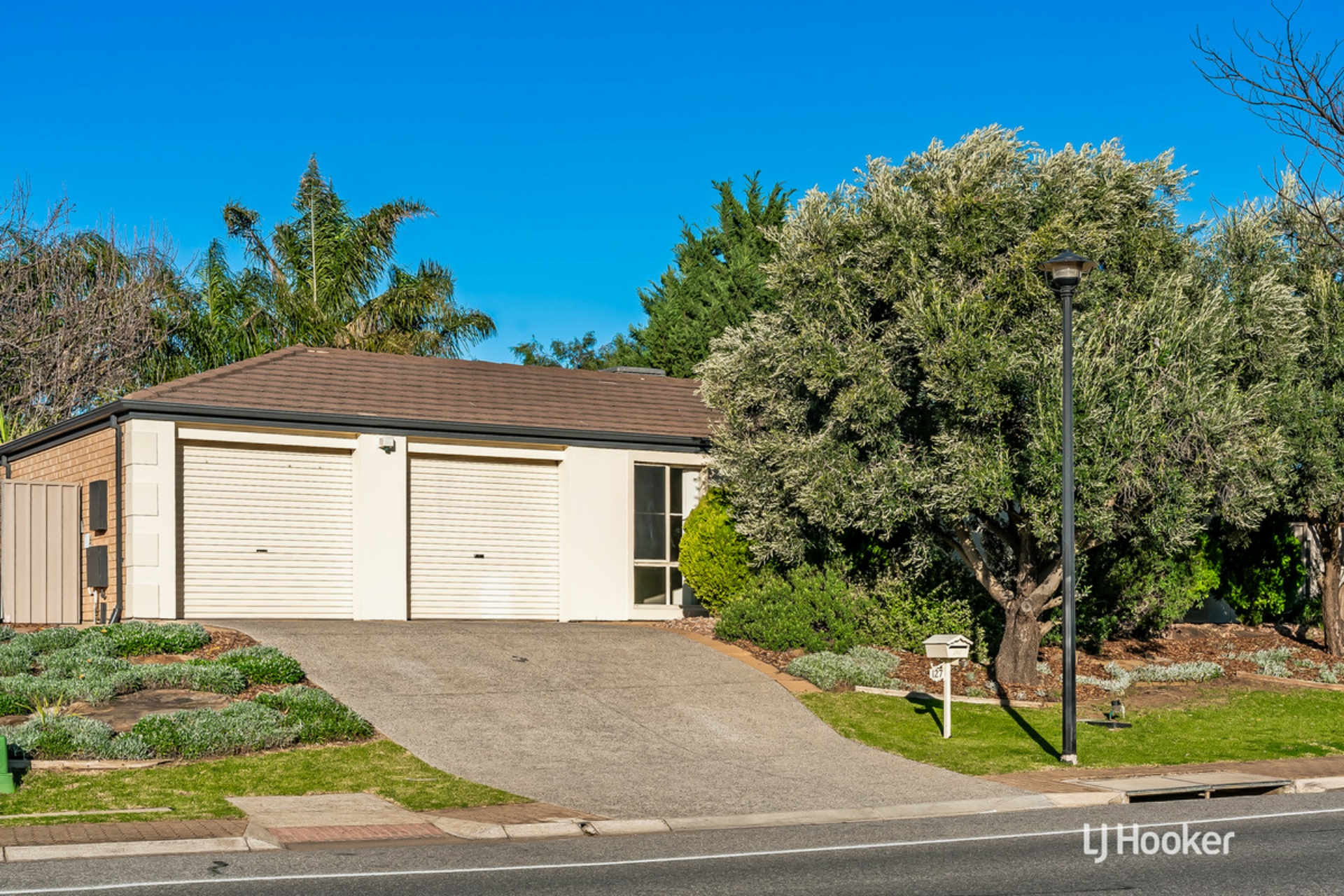 127 Somerset Grove Craigmore SA - Property Details - LJ Hooker