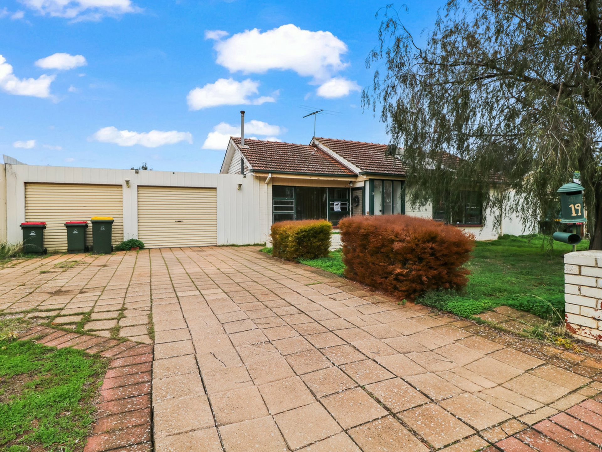 19 Searle Road Davoren Park SA - House for Rent - LJ Hooker